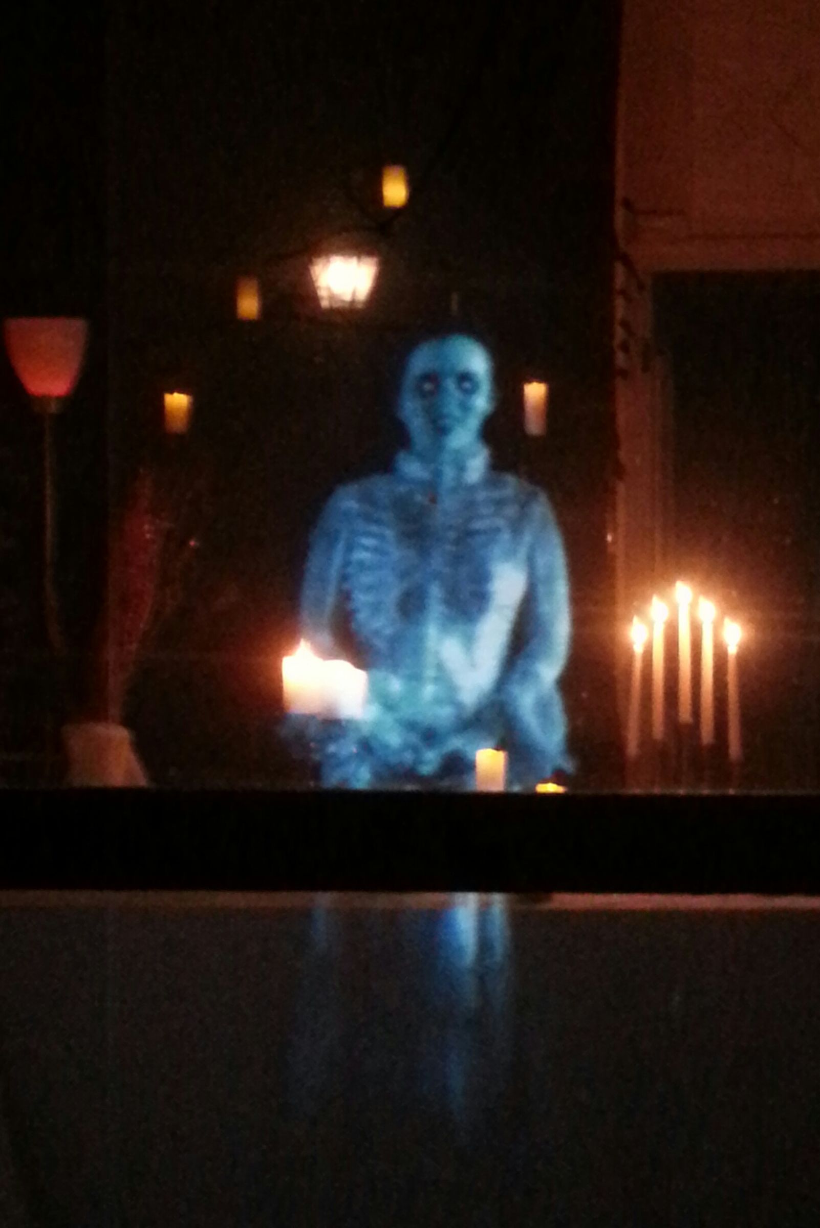 Pepper's Ghost Illusion in a Small Space : 13 Steps (with Pictures ...