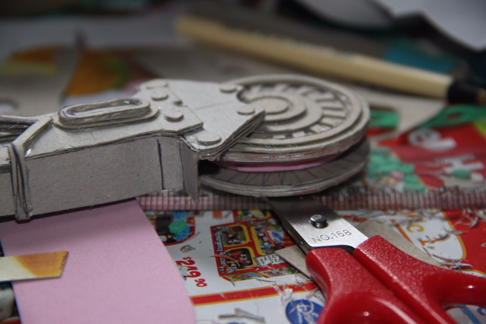 AC:Syndicate Hidden Blade Guantlet Replica!! : 10 Steps (with Pictures ...