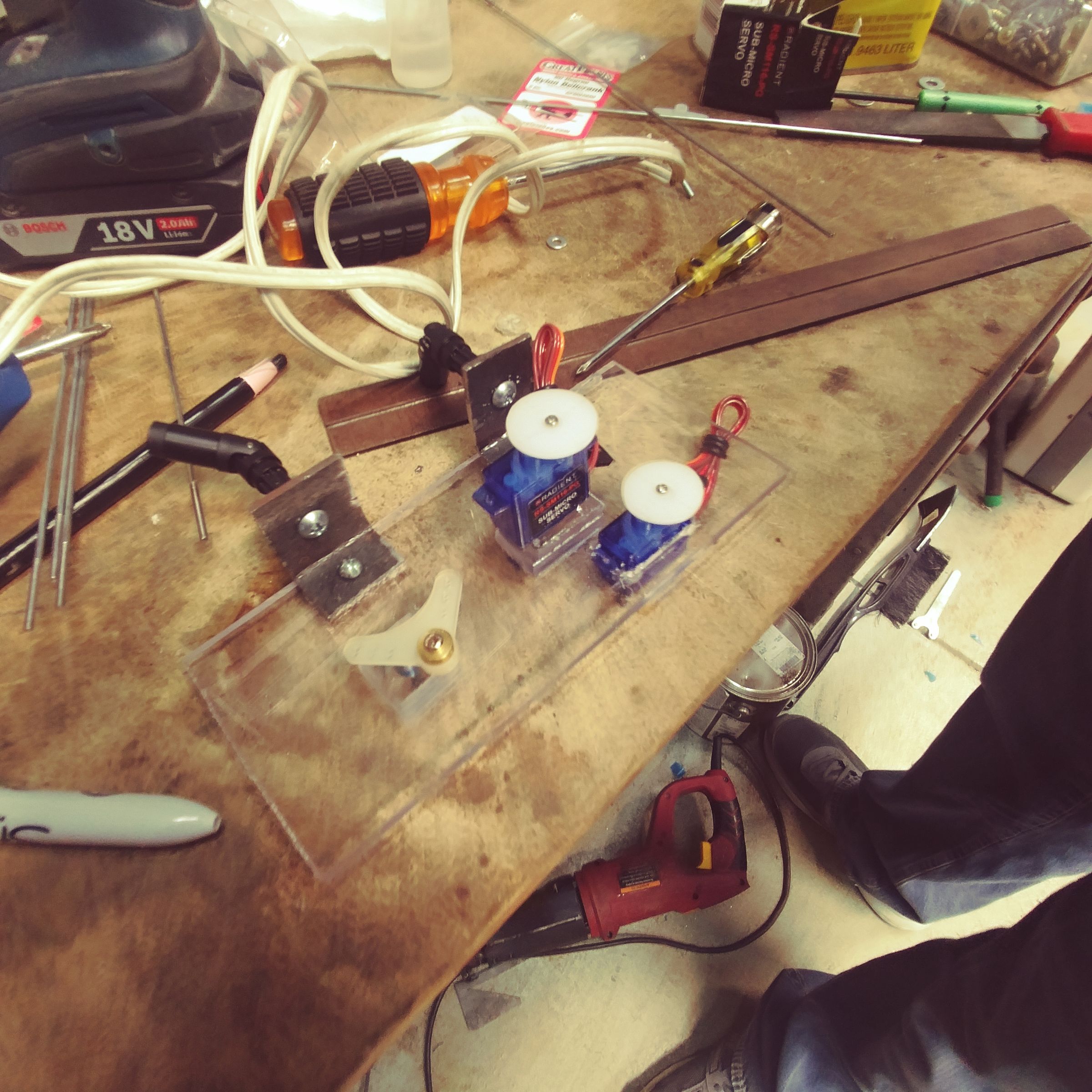 Animatronic Eyes With Servo Motors (Arduino) : 5 Steps - Instructables