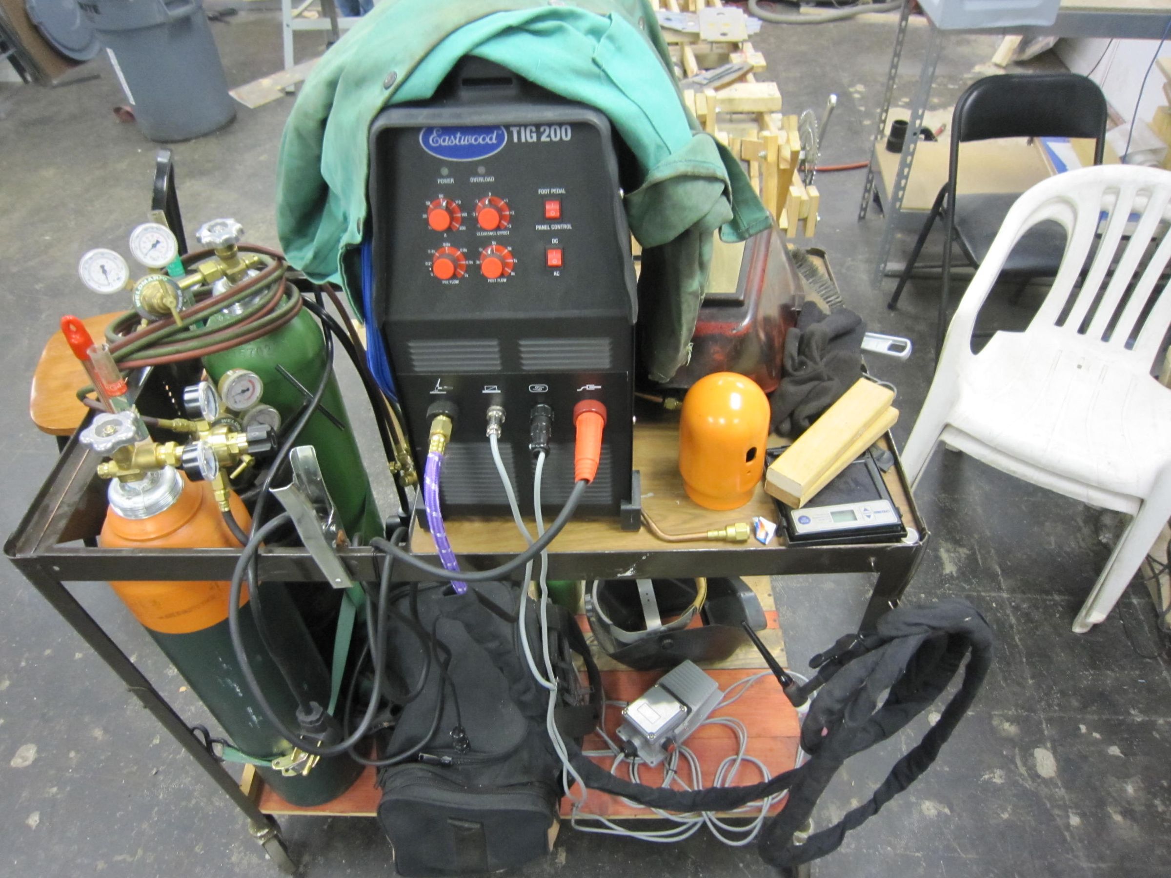 The Amazing Gin Pole Lifter! : 10 Steps (with Pictures) - Instructables