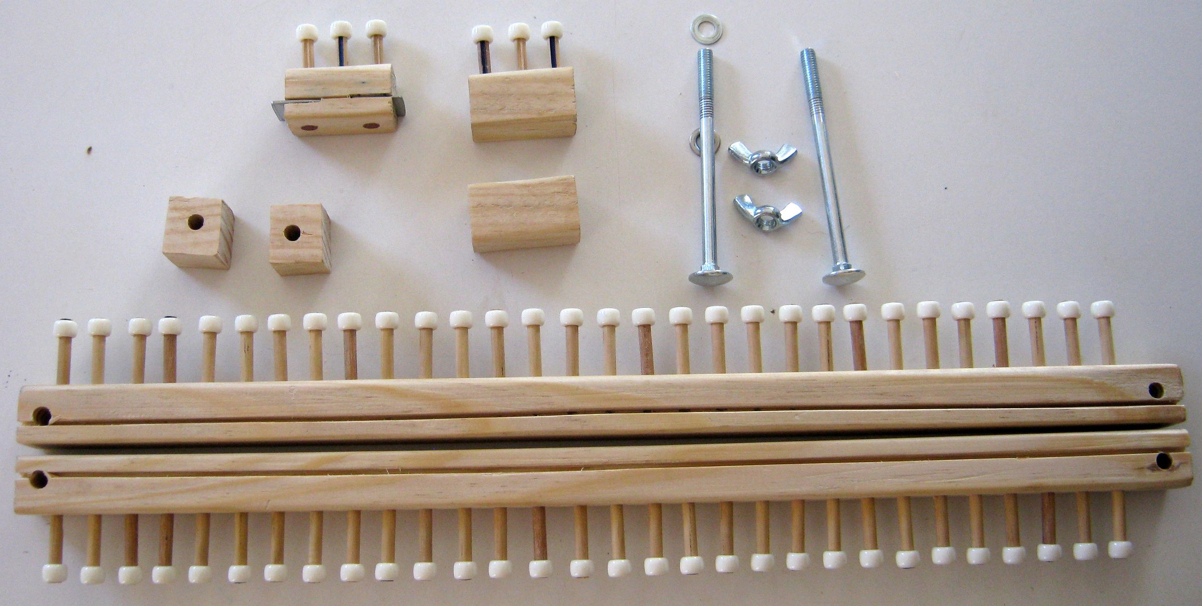Make an Adjustable Knitting Loom : 5 Steps (with Pictures) - Instructables