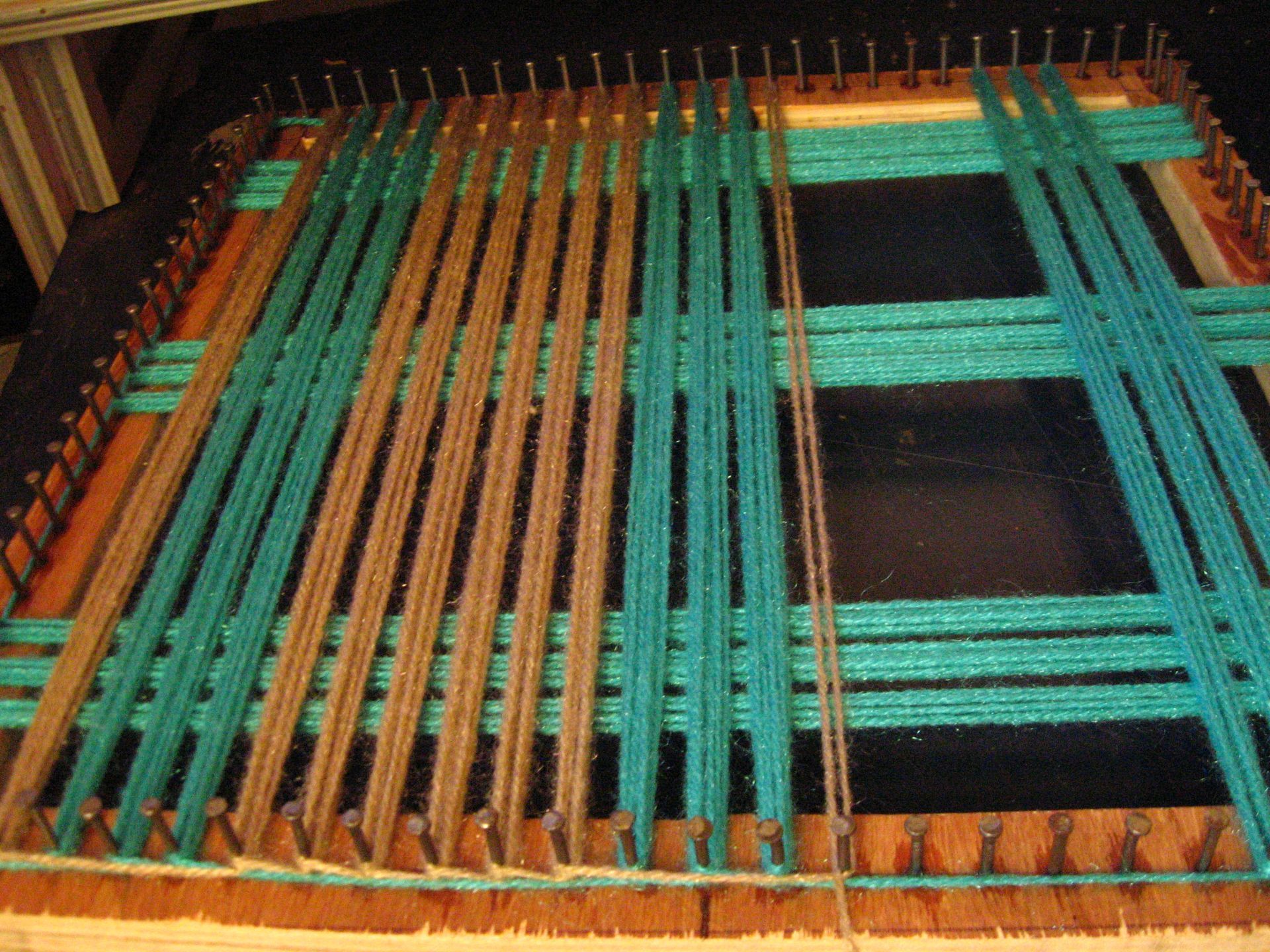 How to Weave a Small Table Mat With Home Made Loom : 13 Steps (with ...