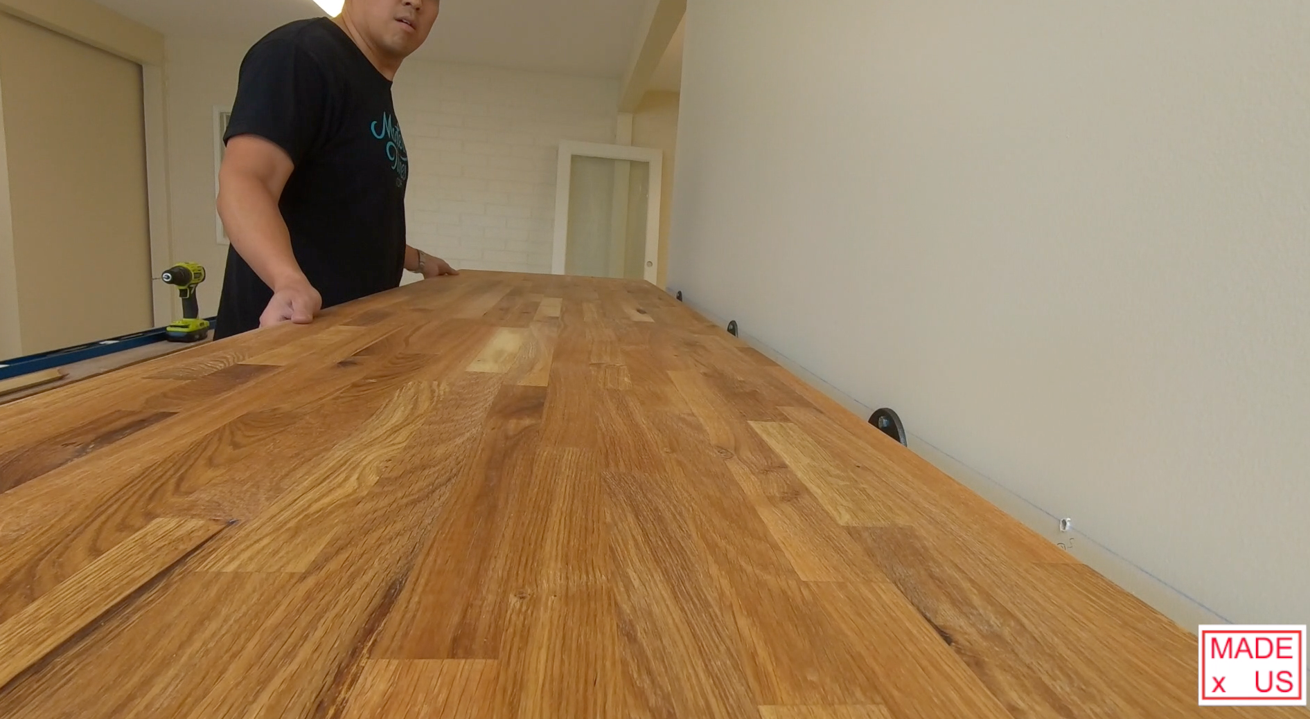 Floating Standing Desk : 7 Steps - Instructables