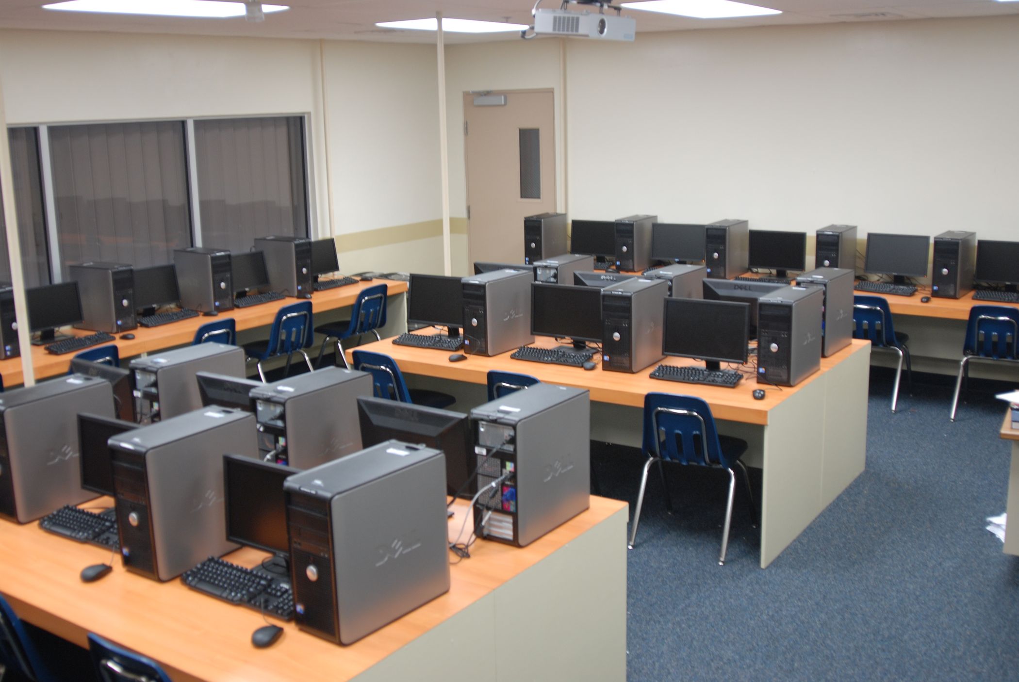 Computer Lab Tables - Instructables
