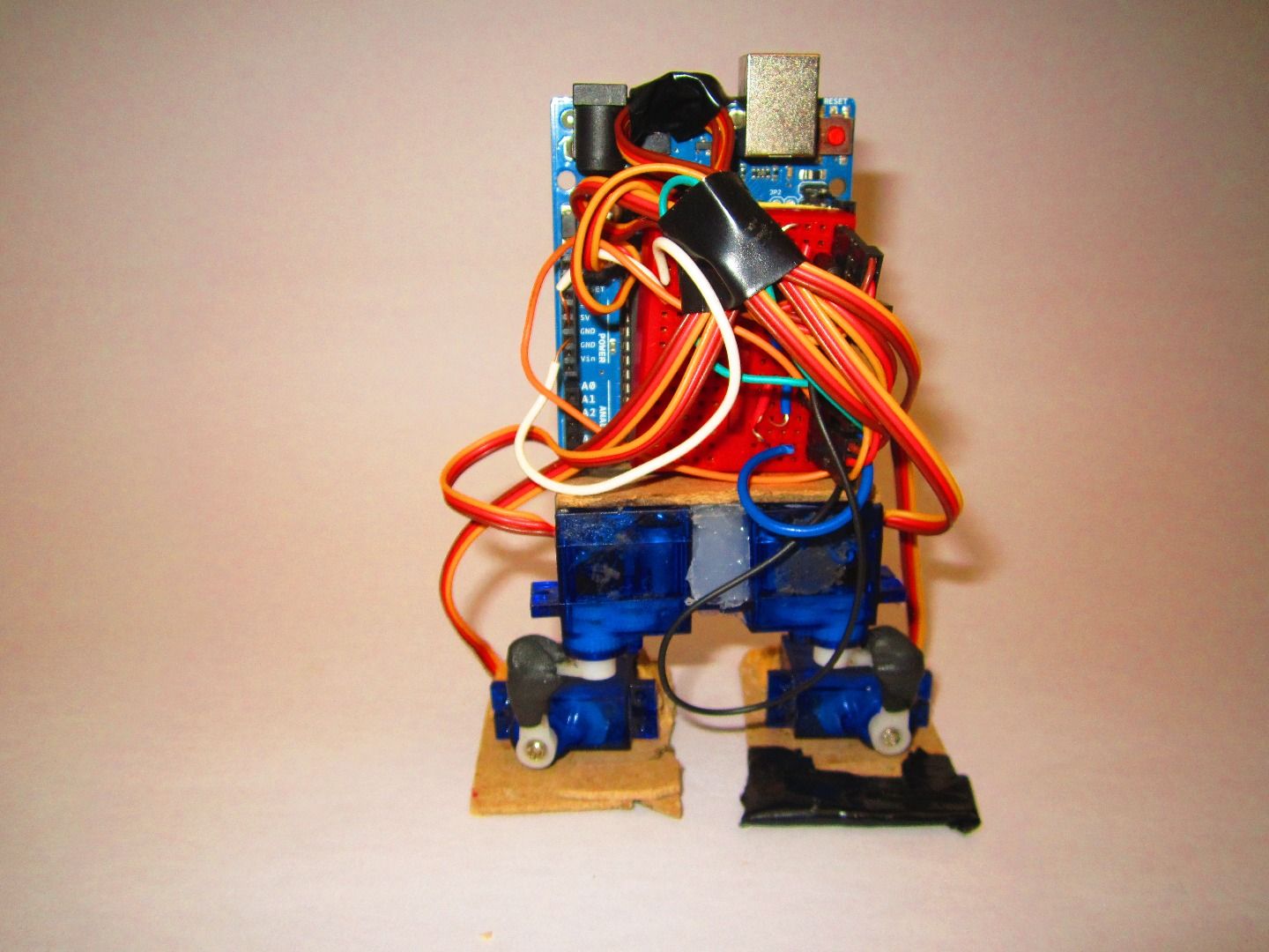 Make a Simple Bipedal Humanoid Robot (Servo Walking Robot) : 7 Steps ...