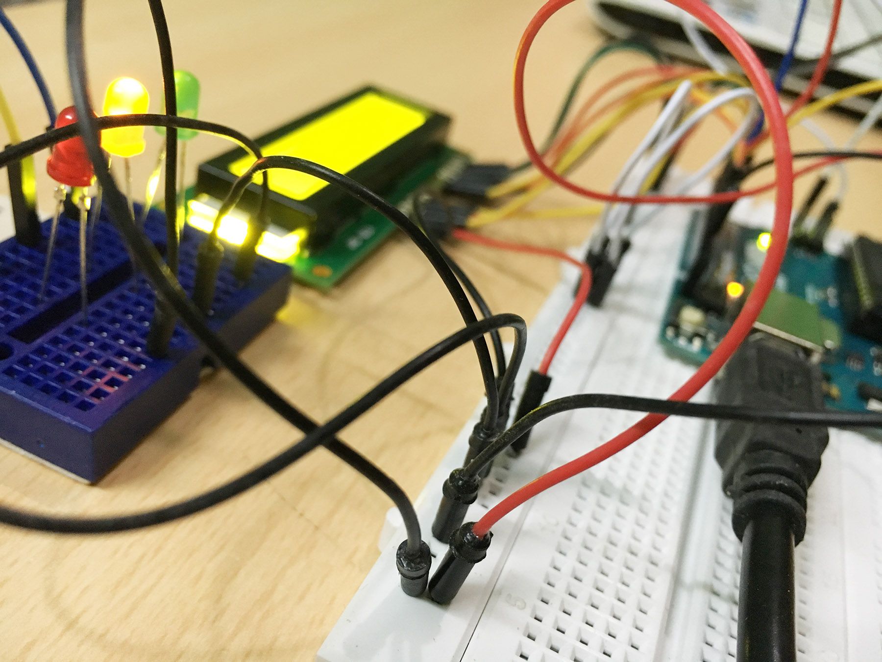 Temp & Humidity Sensor With LCD Disp & LED Indicator : 5 Steps (with ...