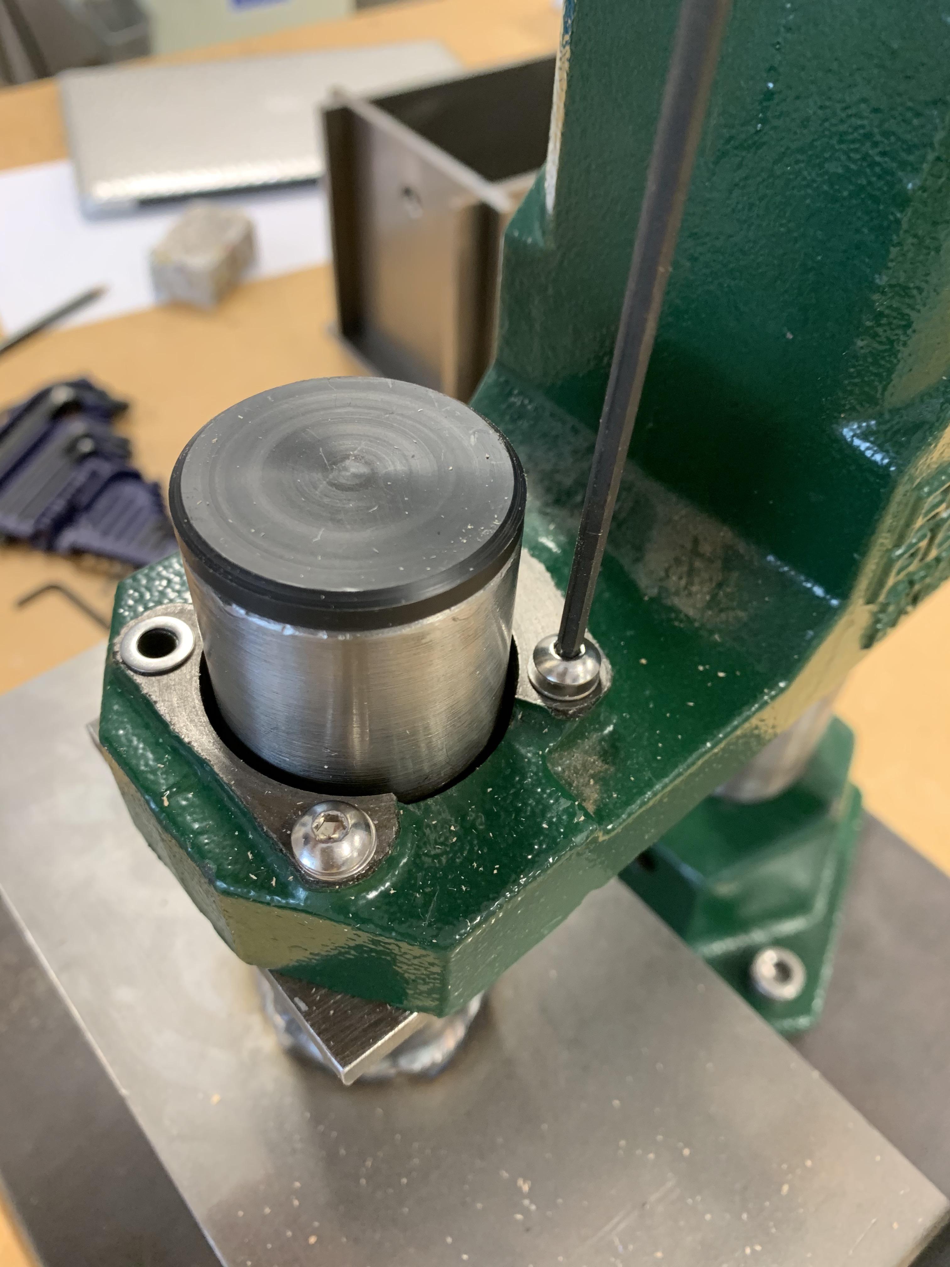 Plastic Brick Compressor : 11 Steps (with Pictures) - Instructables