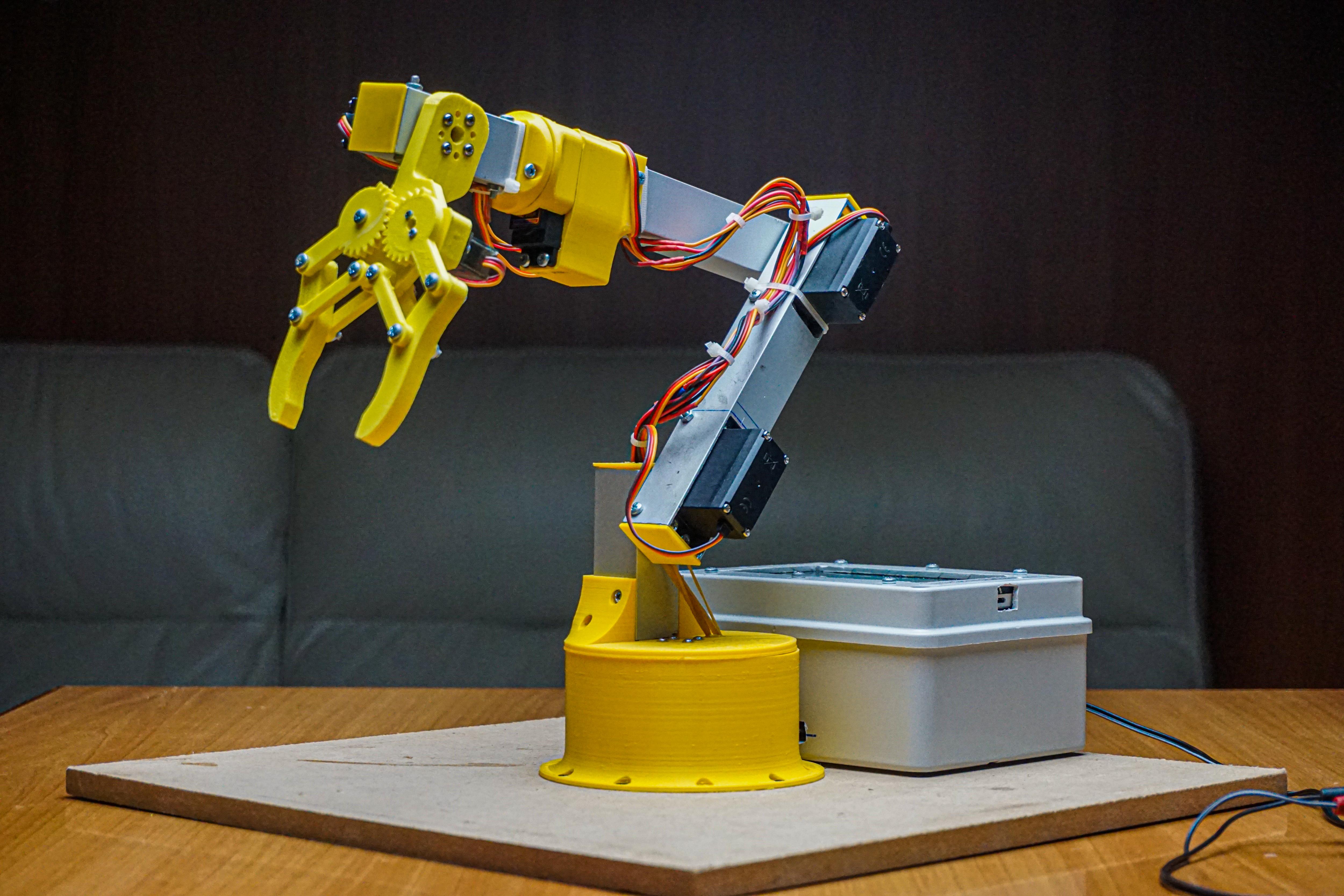 Braccio Robotico Controllato Da Arduino E Interfaccia Touch : 12 Steps (with Pictures ...