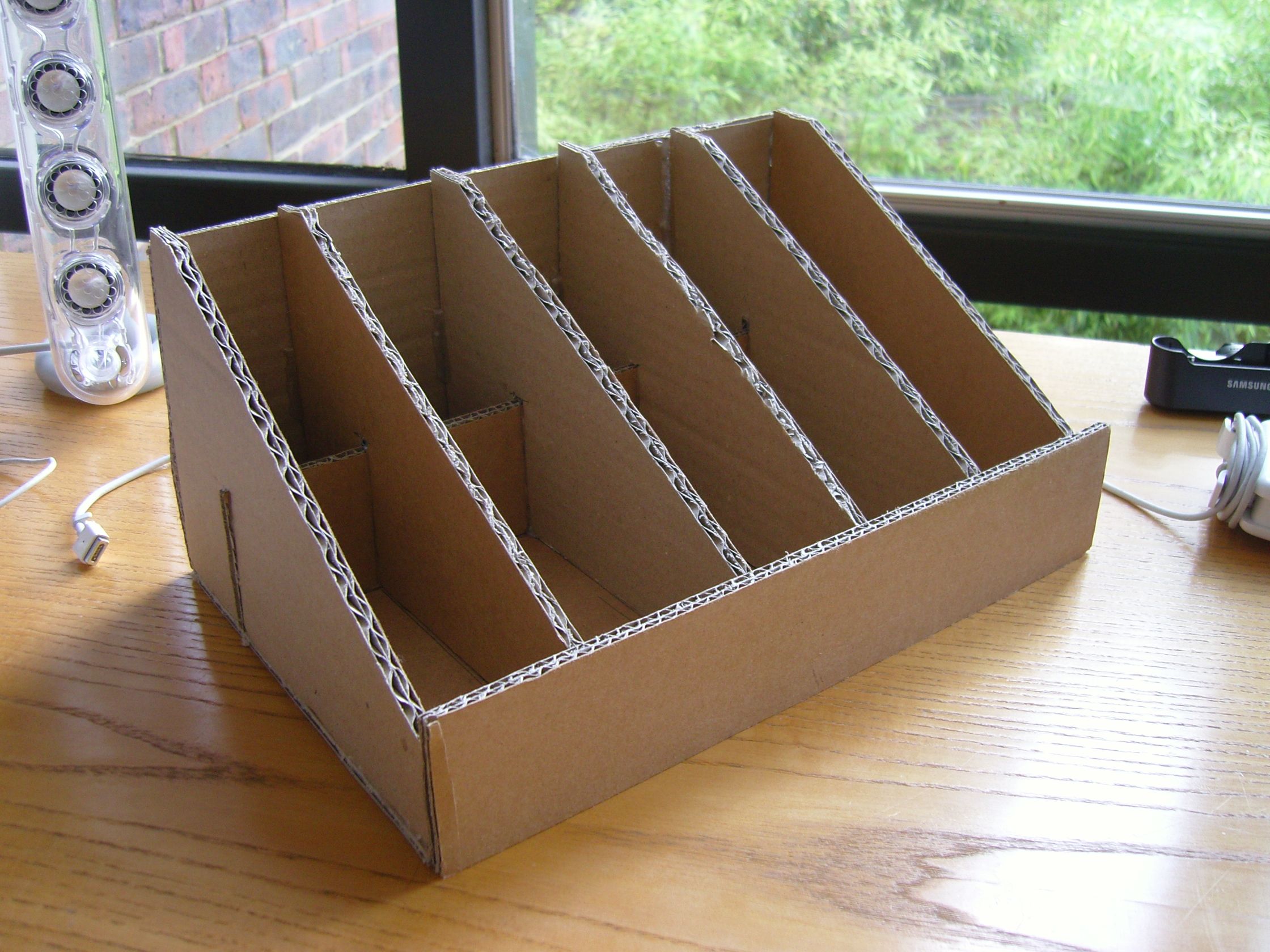 How to Make a Cardboard Laptop Stand : 5 Steps (with Pictures ...