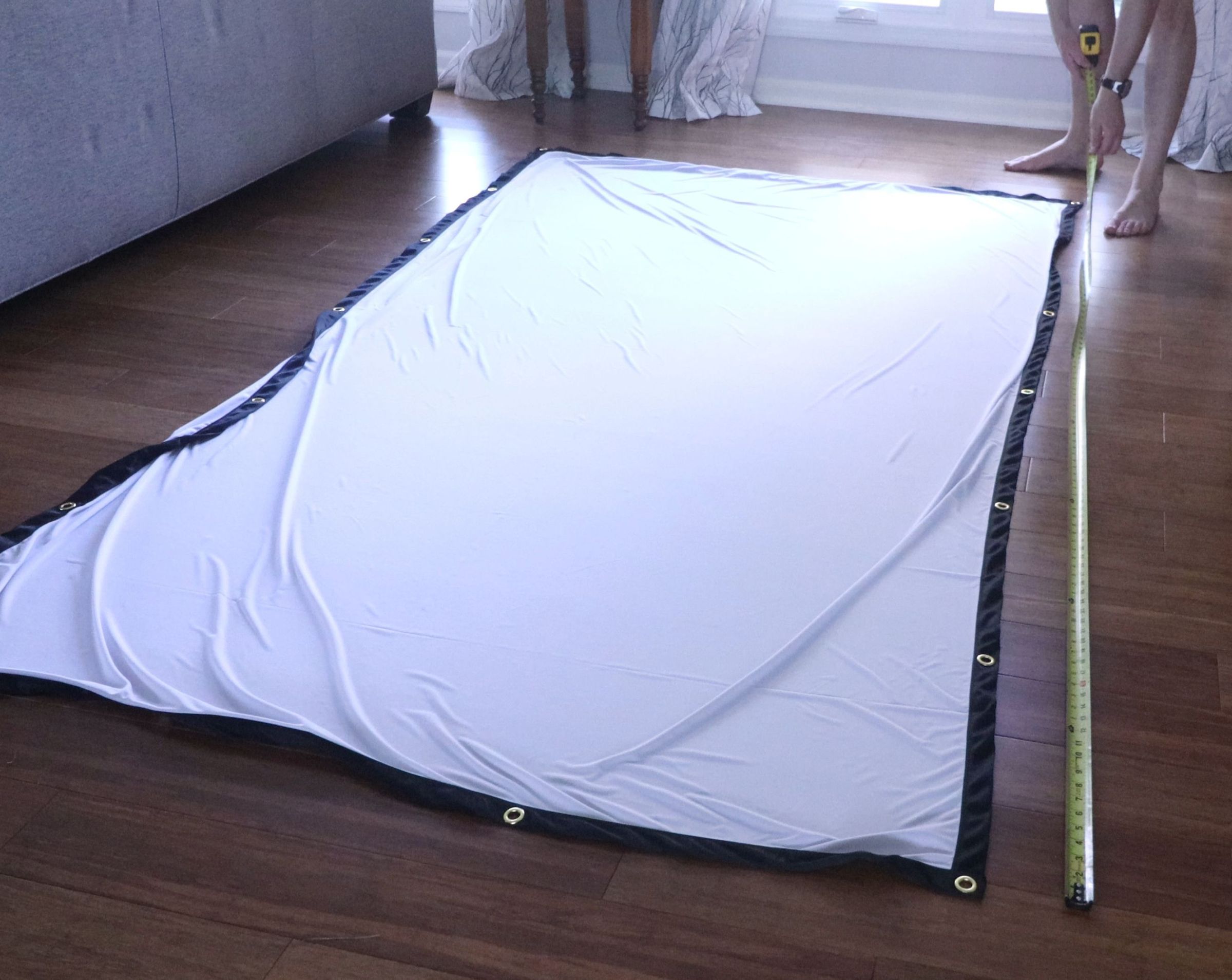 DIY Inexpensive Collapsible Projector Screen Frame : 8 Steps (with ...