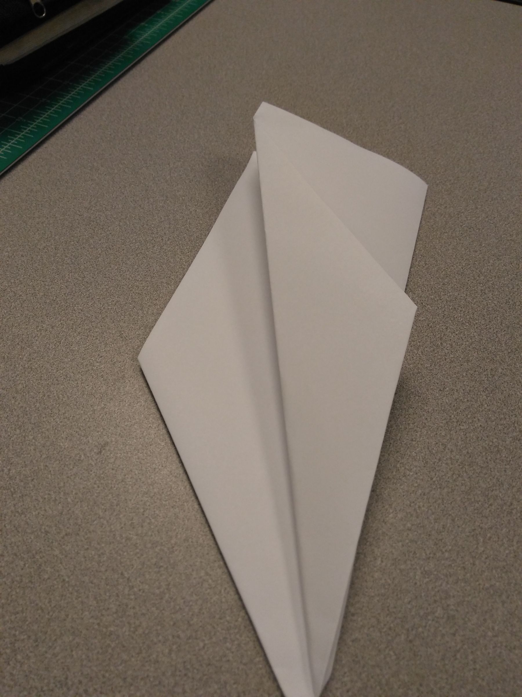 Paper Airplane Barrel Roll : 8 Steps - Instructables