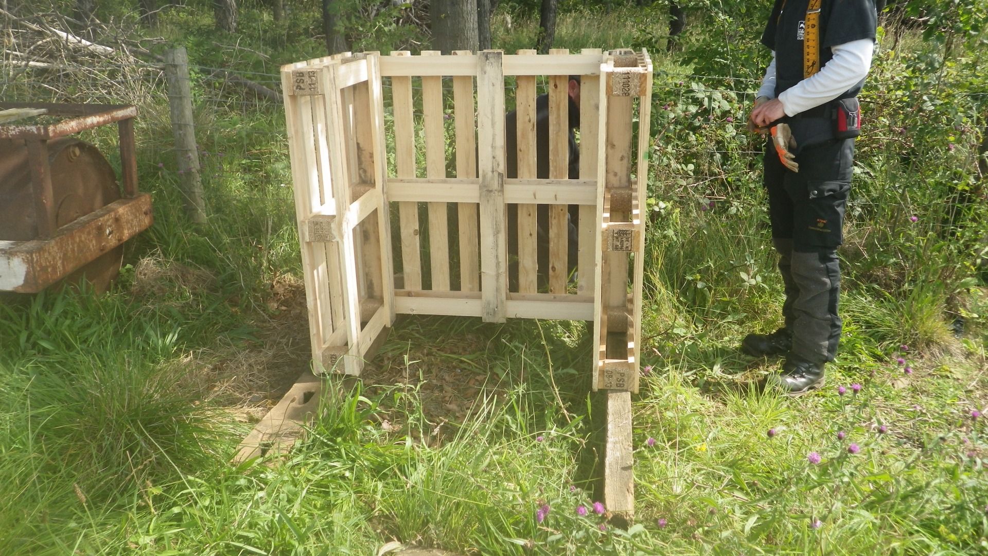 How to Make a 5* Bug Hotel : 10 Steps (with Pictures) - Instructables