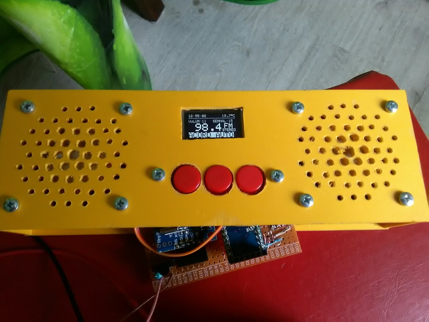 Arduino Fm Radio With Clock And Thermometer 5 Steps Instructables