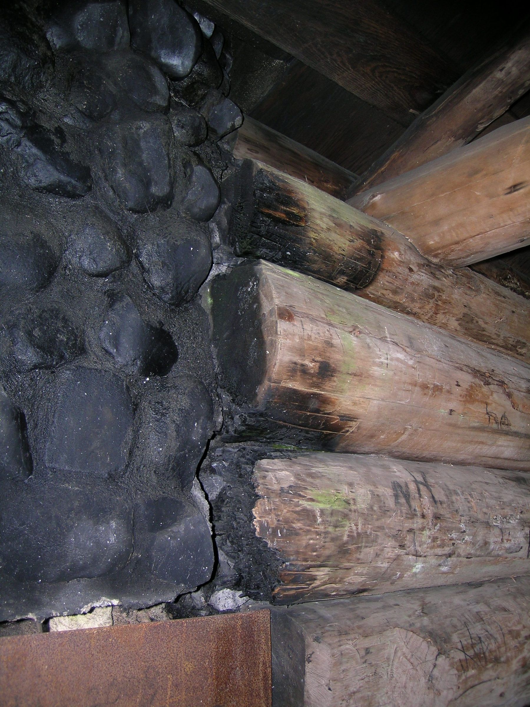 How to Build a Log Shelter : 11 Steps (with Pictures) - Instructables