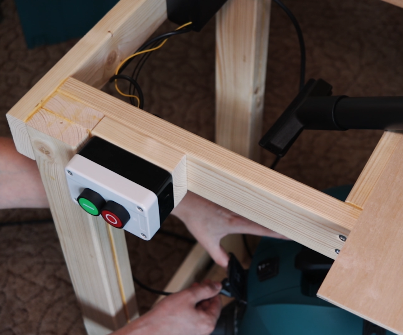 DIY Small/Portable/Convenient Workbench : 27 Steps (with Pictures ...