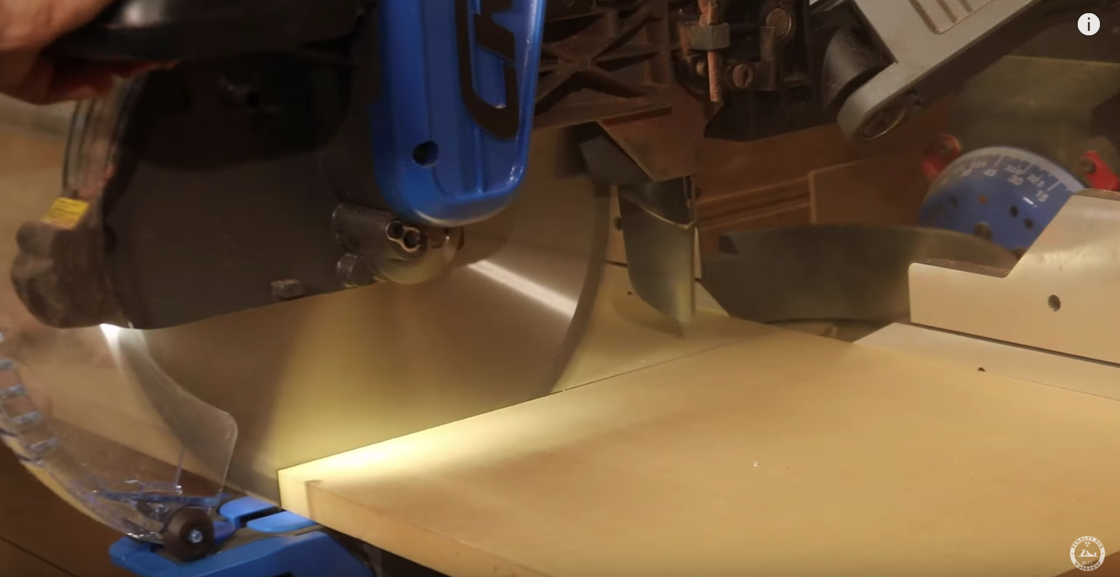 How to Make a Simple Planer Sled for Flattening Wide Boards : 4 Steps ...