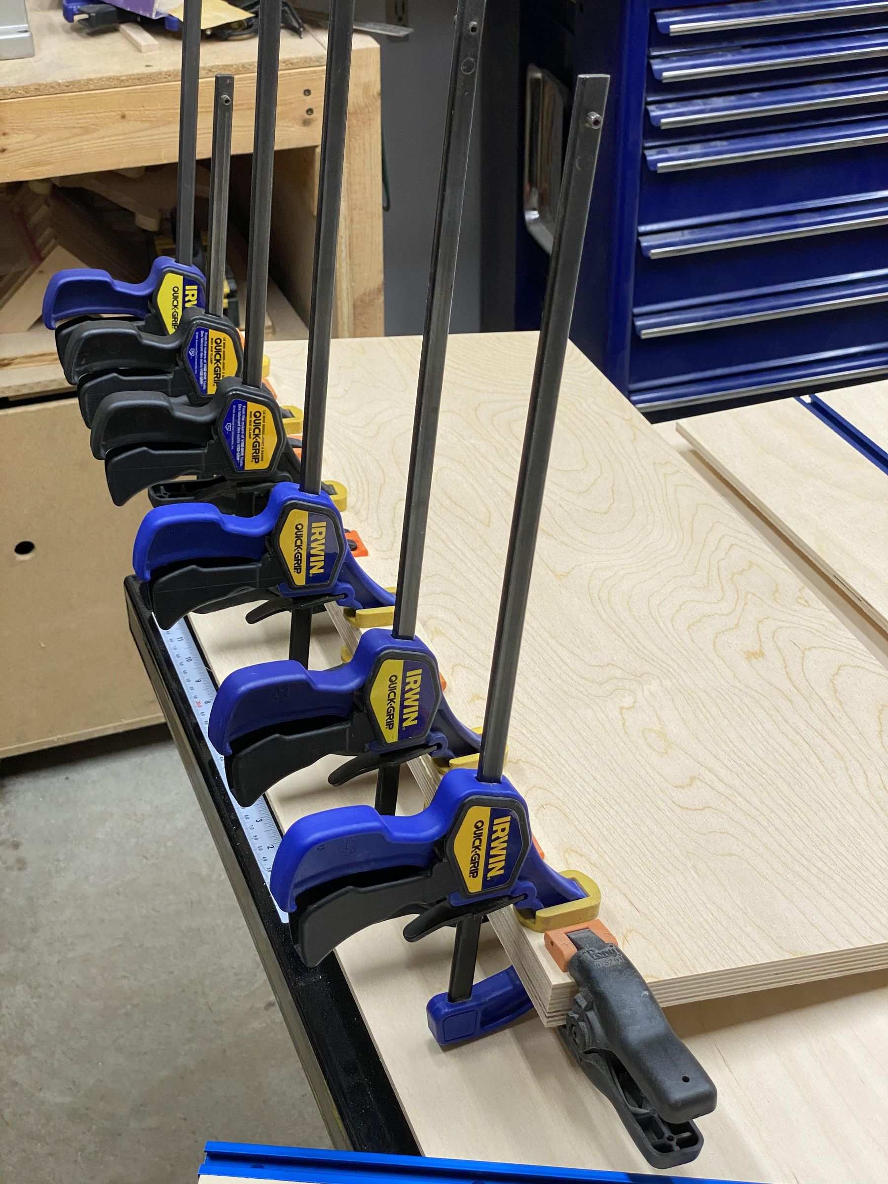 Adjustable Width Tool Charging Station : 12 Steps (with Pictures ...