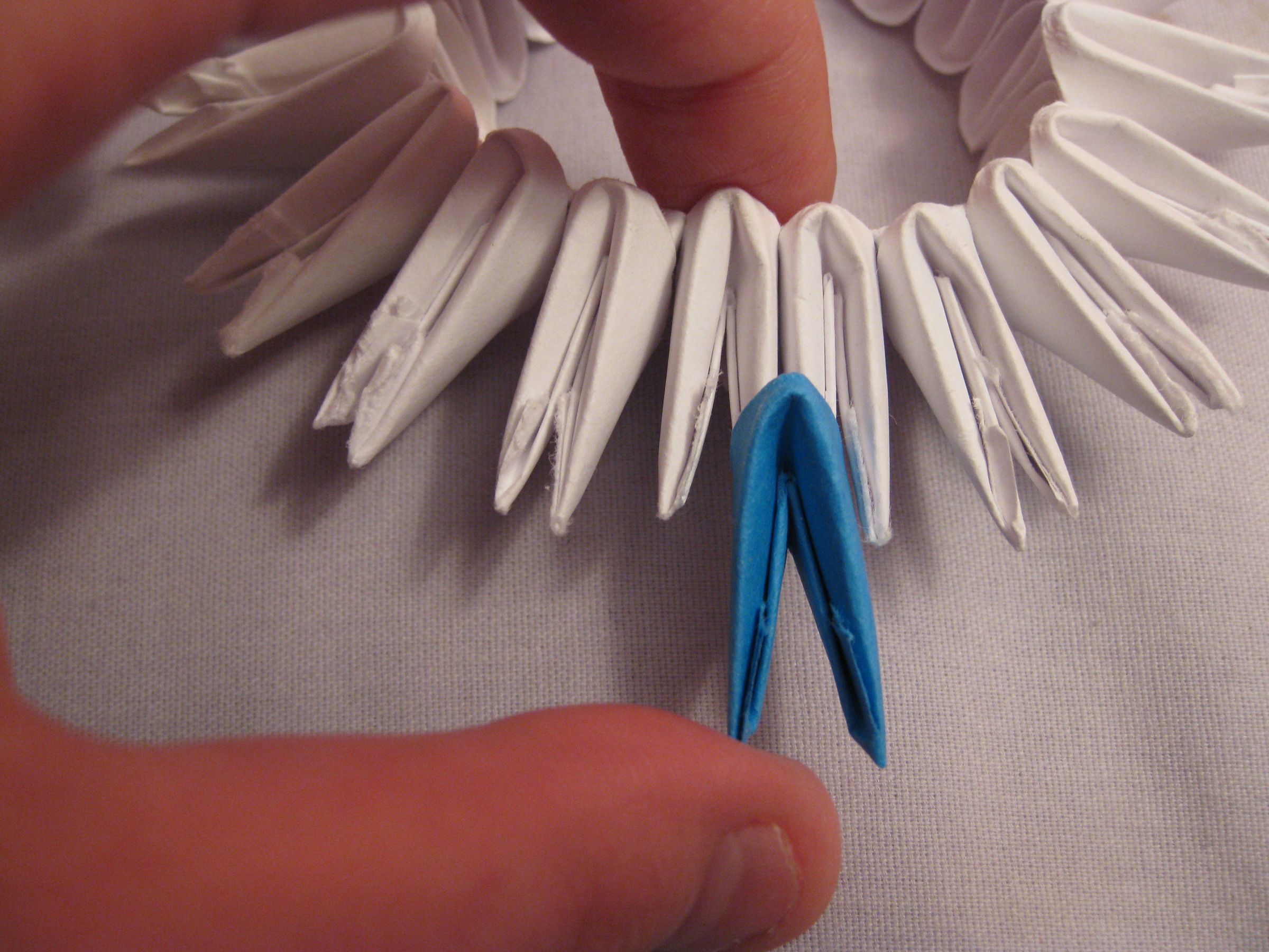 Modular Origami Swan : 11 Steps (with Pictures) - Instructables