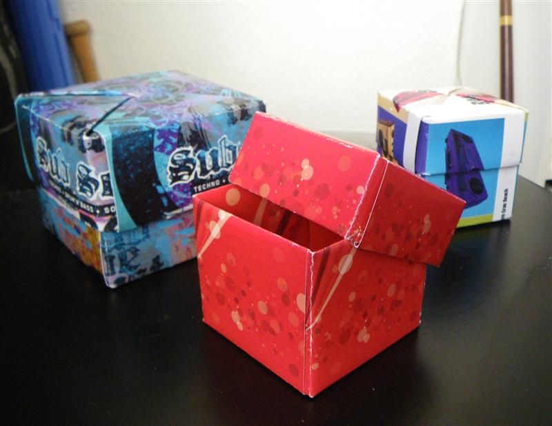 Use Flyers or Postcards to Make a Origami Gift Box : 5 Steps ...