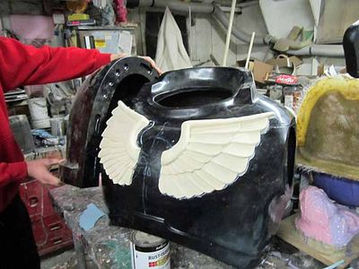 Build Lifesize Space Marine Armor in 352 Terribly Complicated Steps ...