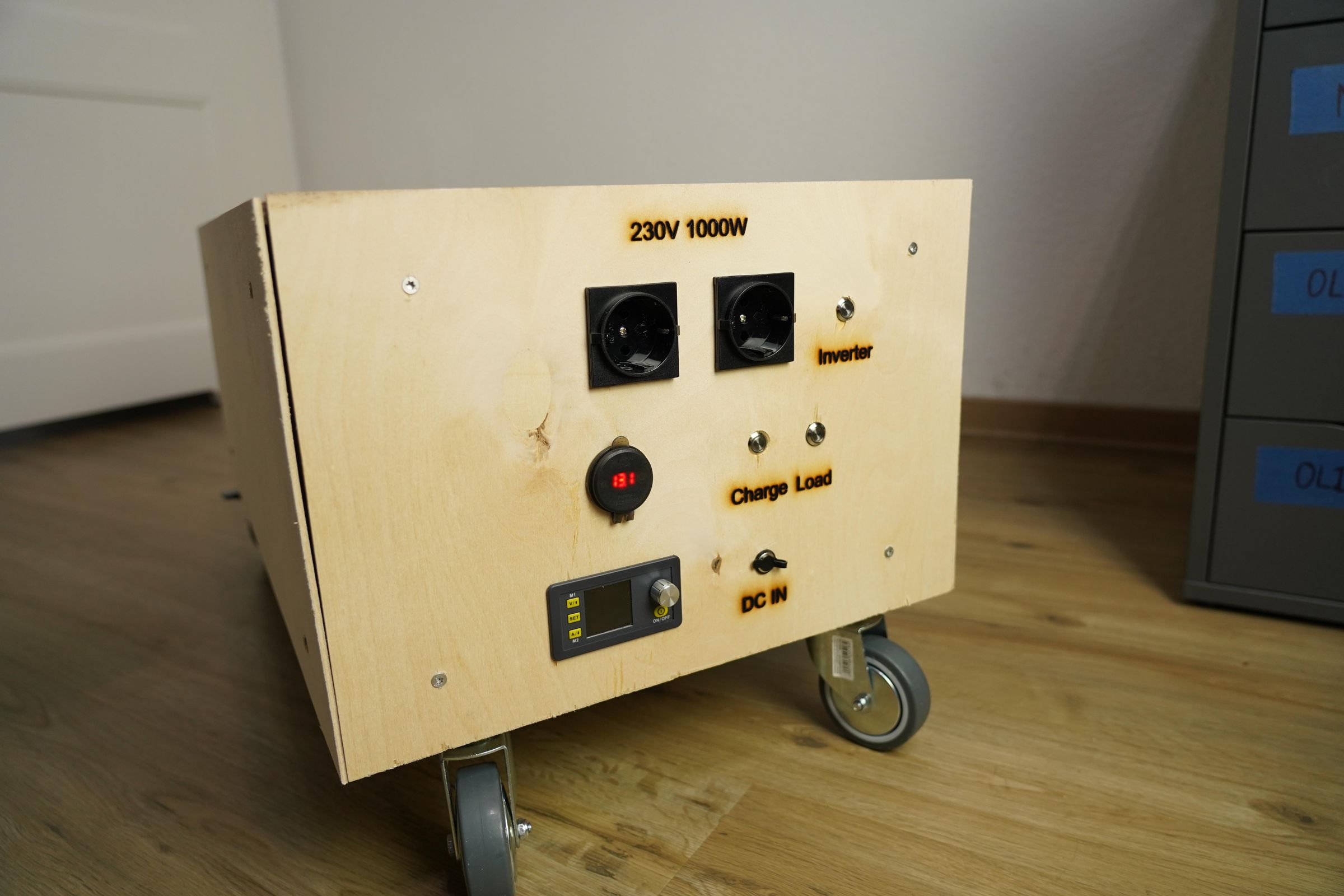 DIY Portable Power Station : 4 Steps - Instructables