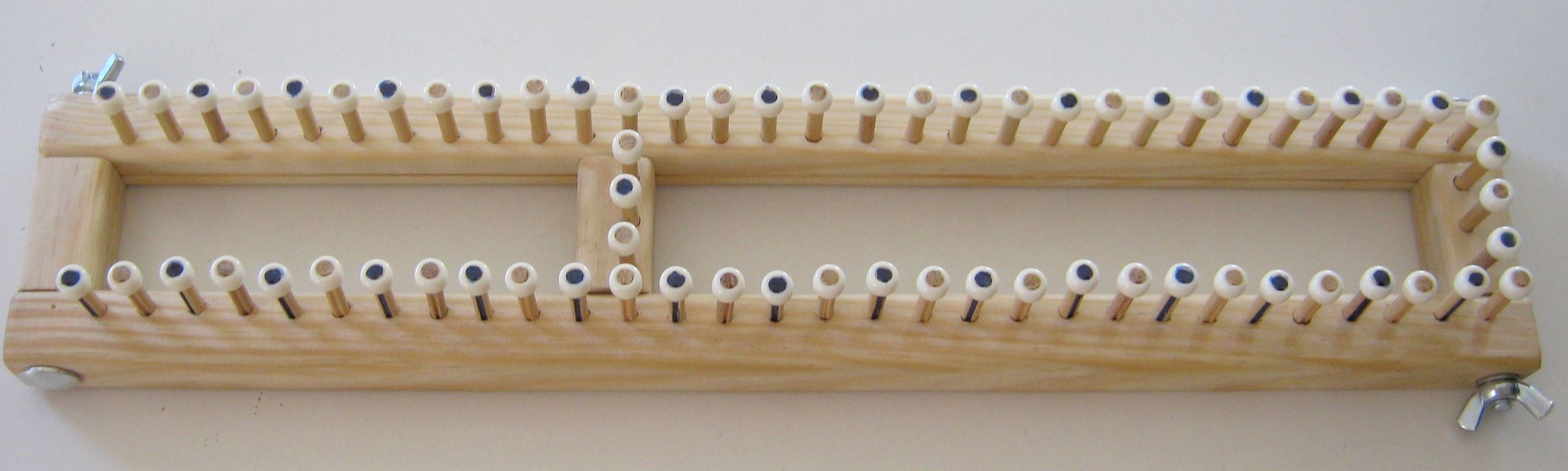 Make an Adjustable Knitting Loom : 5 Steps (with Pictures) - Instructables
