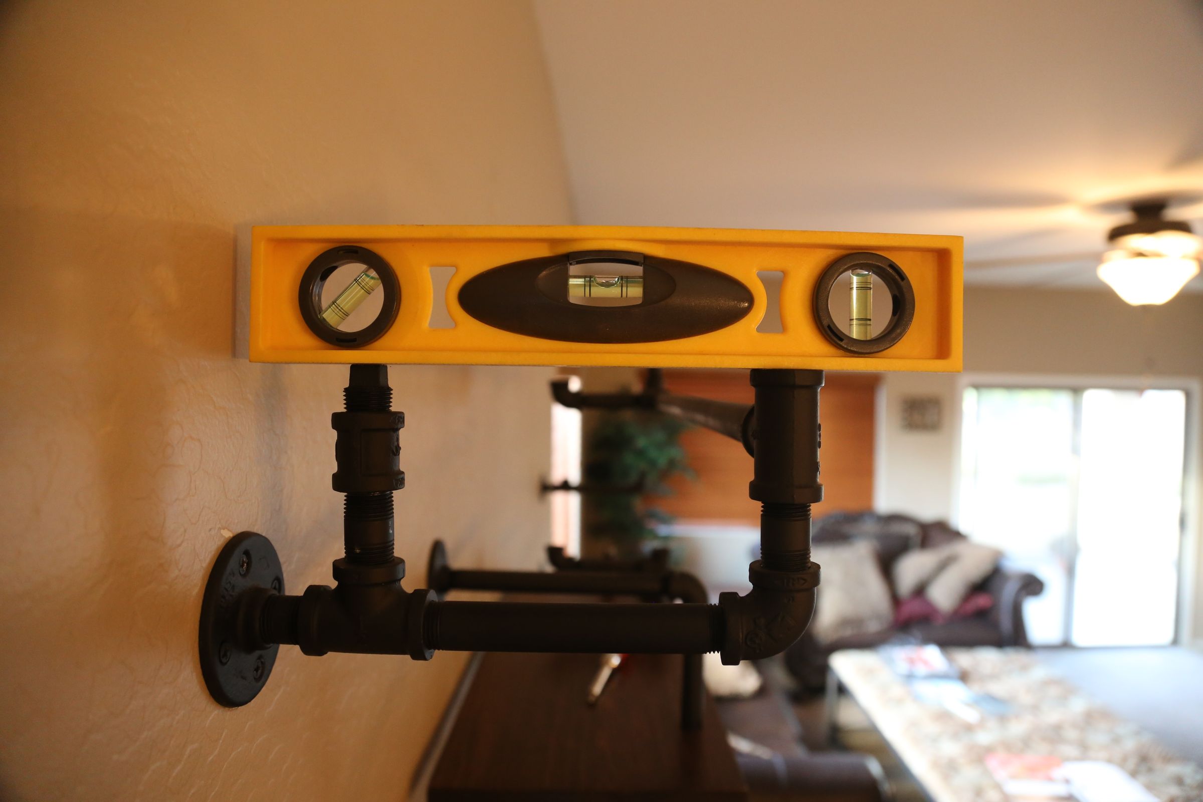 Industrial Pipe Shelving Built-In : 7 Steps (with Pictures) - Instructables