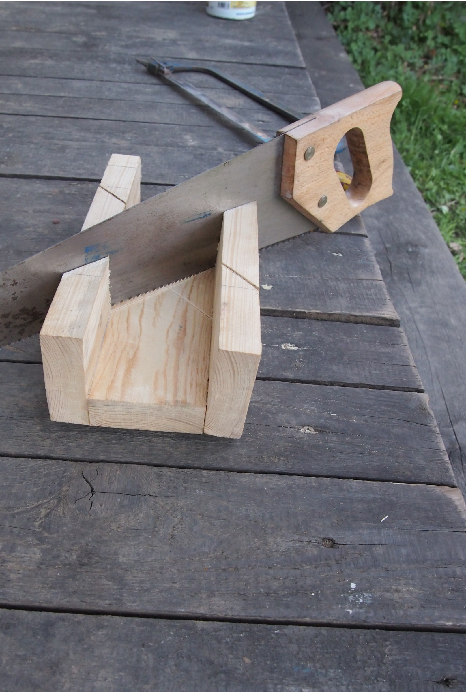 Elementary Mitre Box : 5 Steps (with Pictures) - Instructables