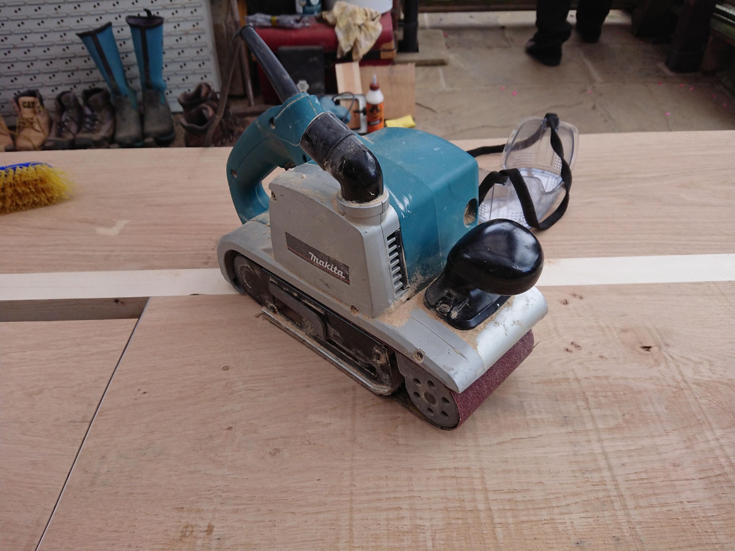 The "Work From Home" Solid Oak & Pine Kitchen Table : 11 Steps (with ...