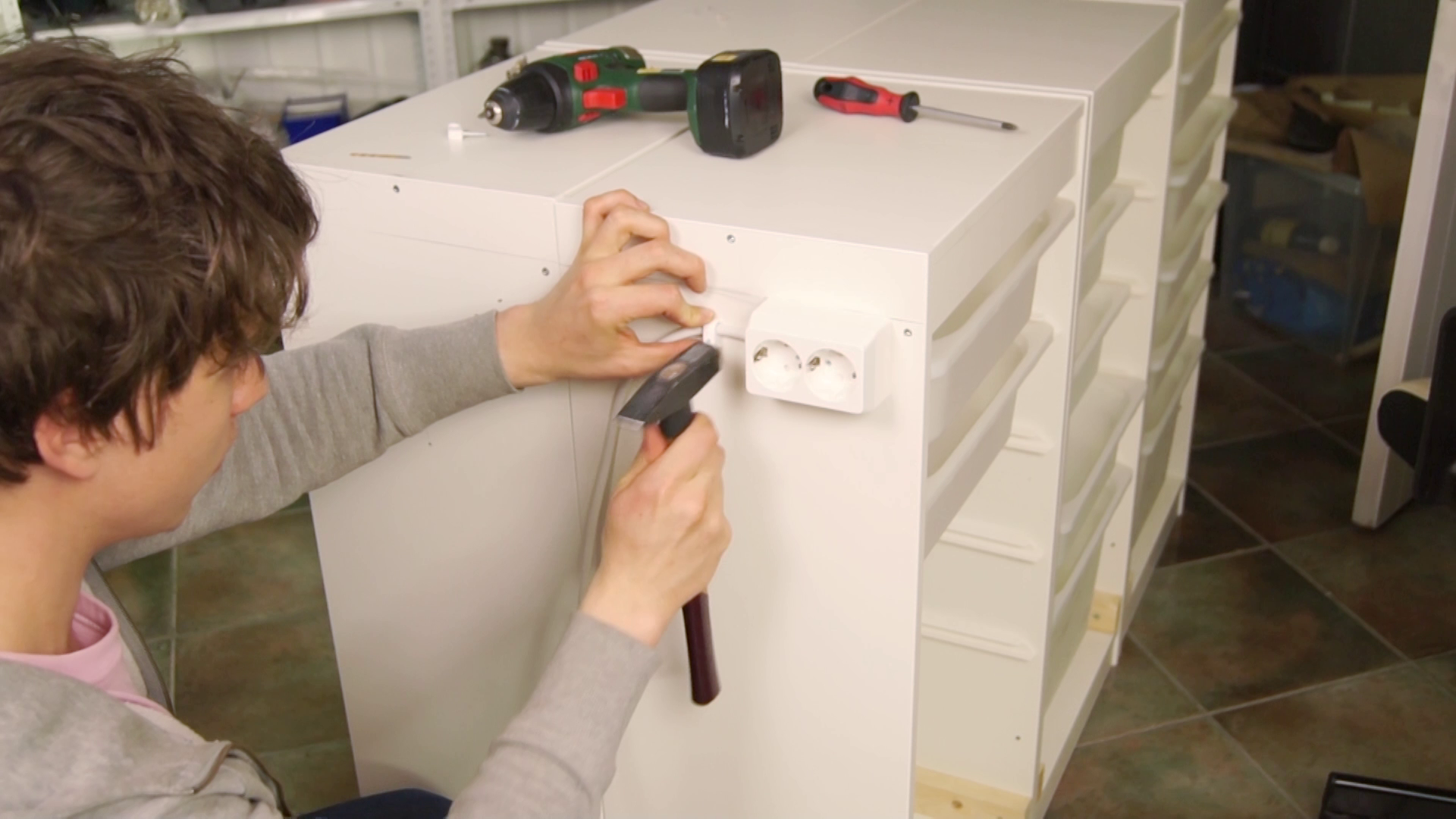 IKEA Hack: Practical Workbench : 11 Steps (with Pictures) - Instructables