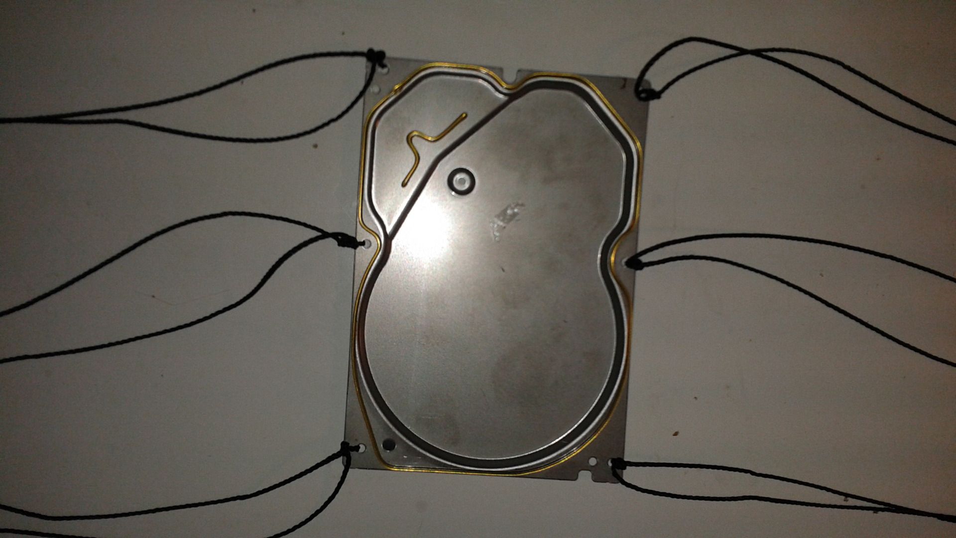 Hard Drive Wind Chimes : 4 Steps (with Pictures) - Instructables