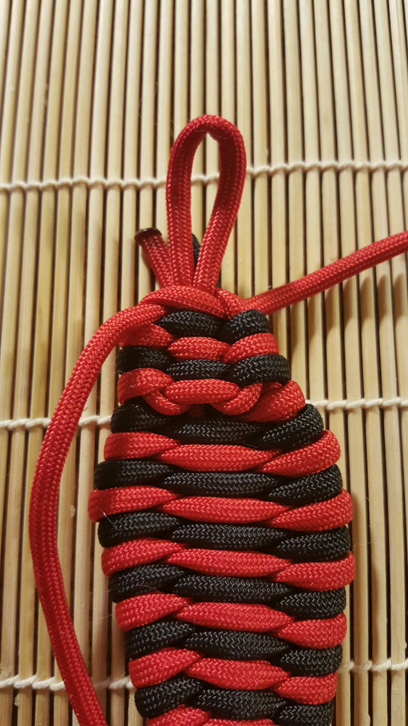 Paracord Snake : 10 Steps (with Pictures) - Instructables