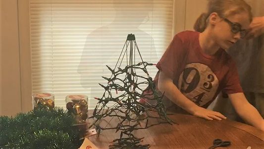 Coat Hanger Christmas Tree : 11 Steps (with Pictures) - Instructables