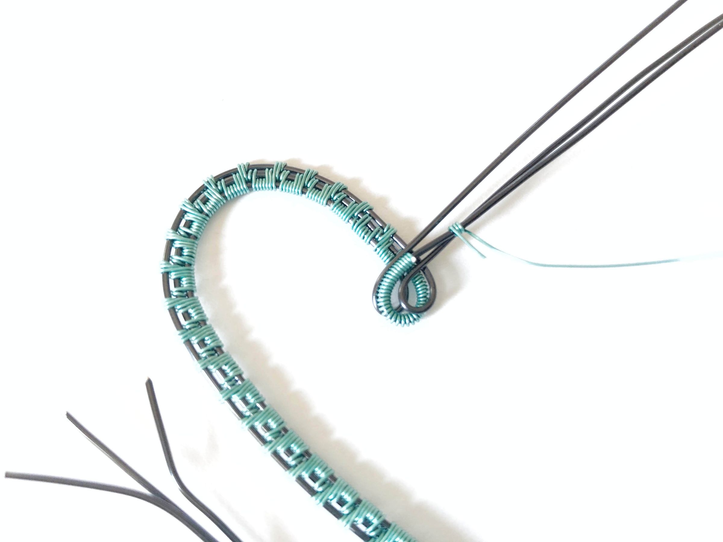 Woven Wire Hearts : 17 Steps (with Pictures) - Instructables