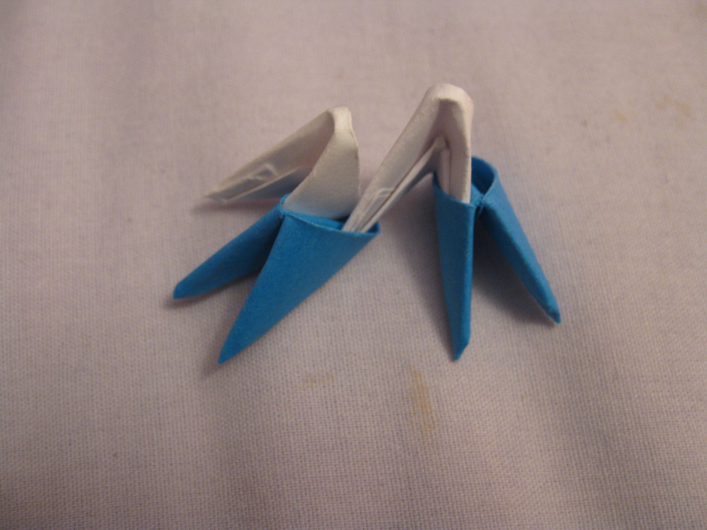 Modular Origami Swan : 11 Steps (with Pictures) - Instructables