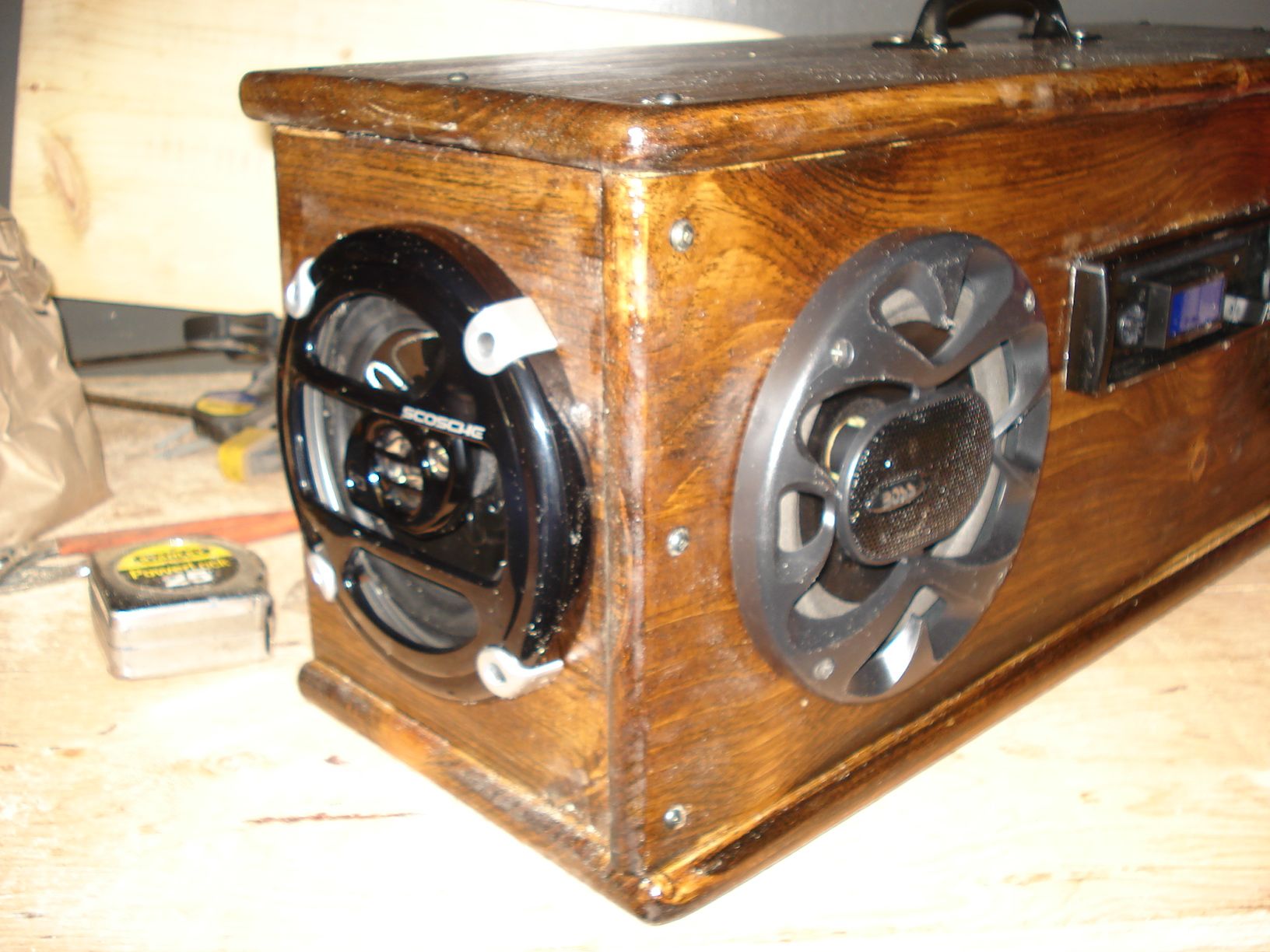 How to Make a Camping Radio : 11 Steps (with Pictures) - Instructables