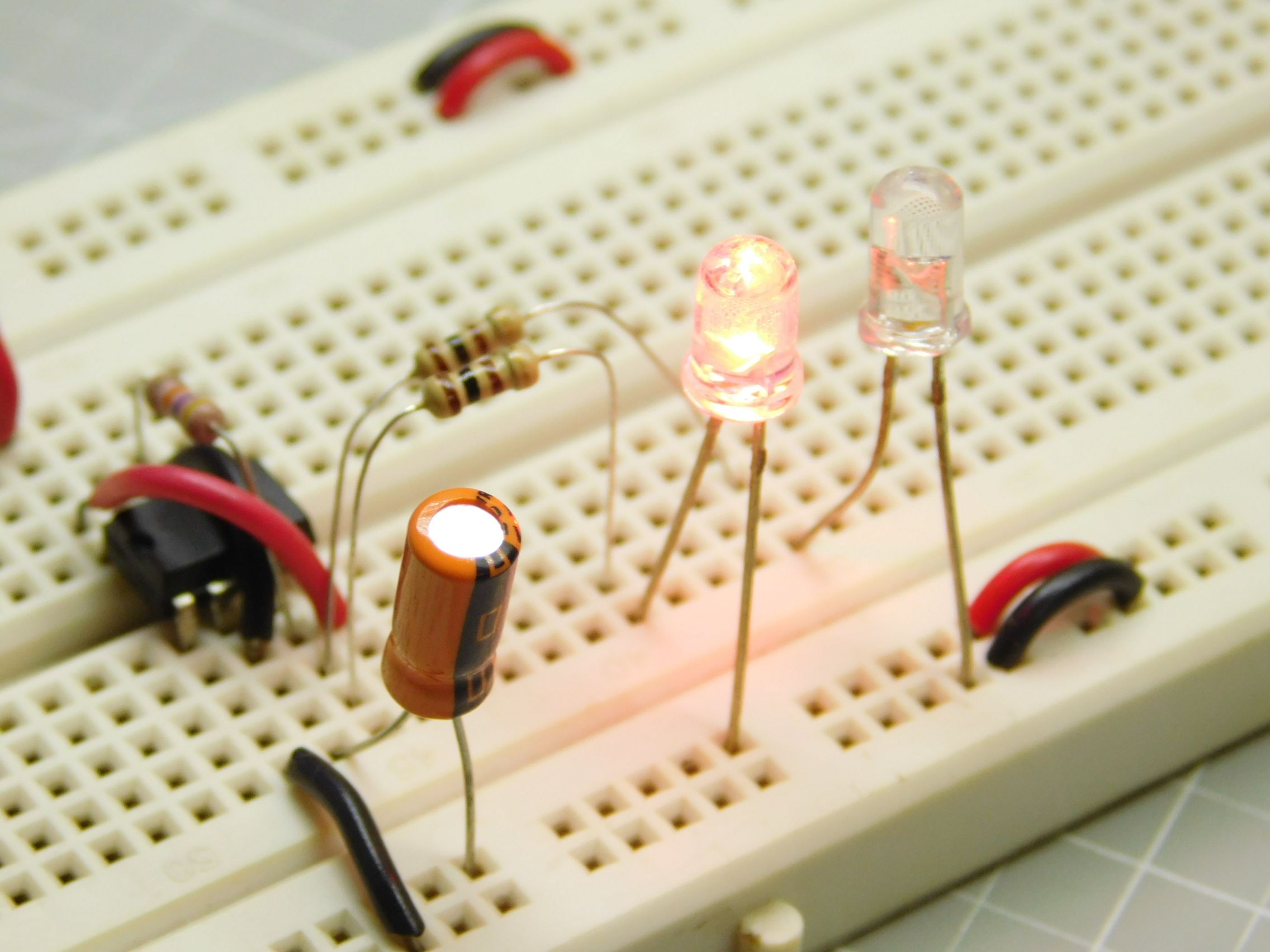 Let's Make! 5 More BreadBoard Projects for Beginners : 11 Steps (with ...