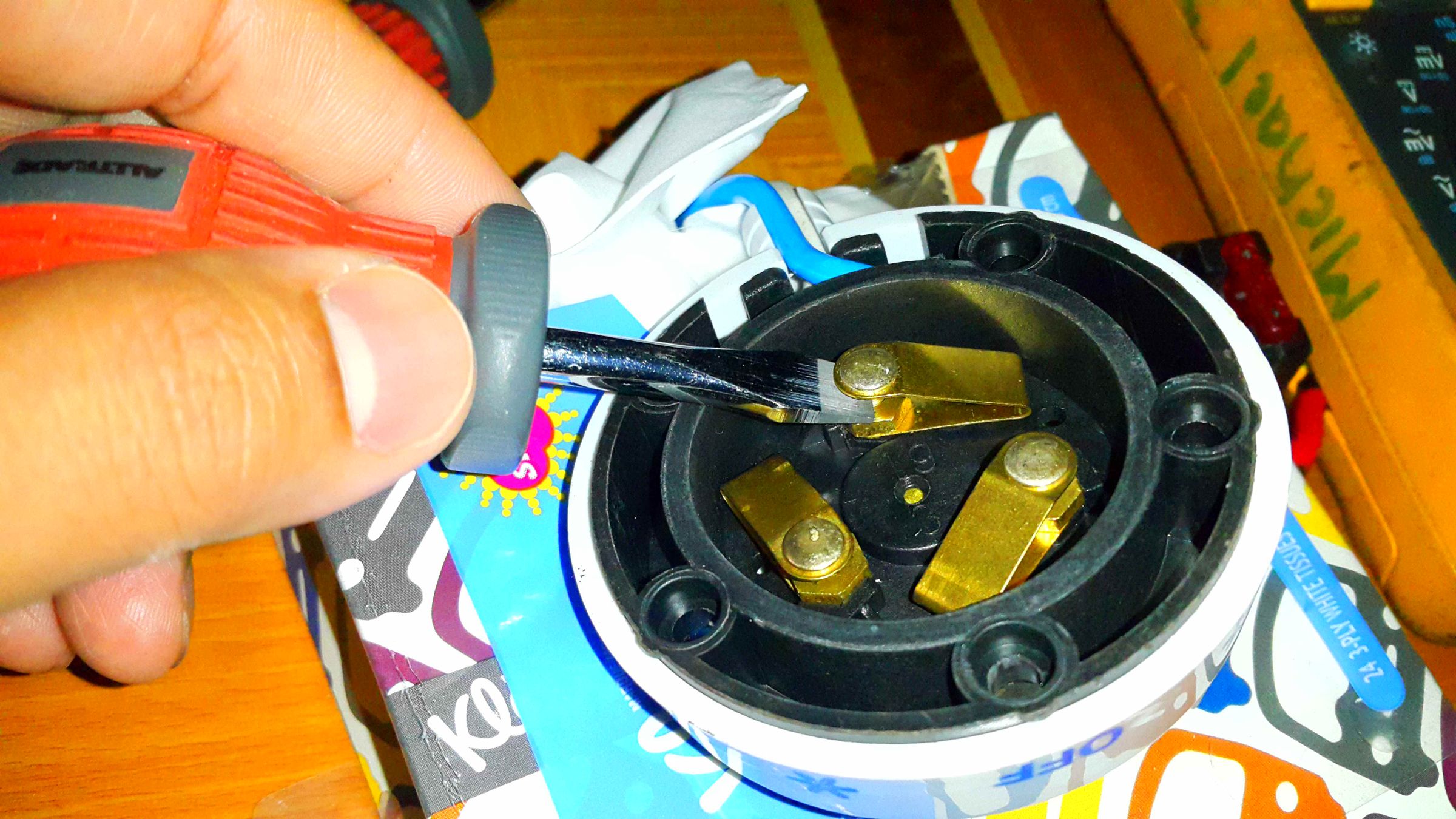Fixing a Shower Head Heater! : 7 Steps (with Pictures) - Instructables