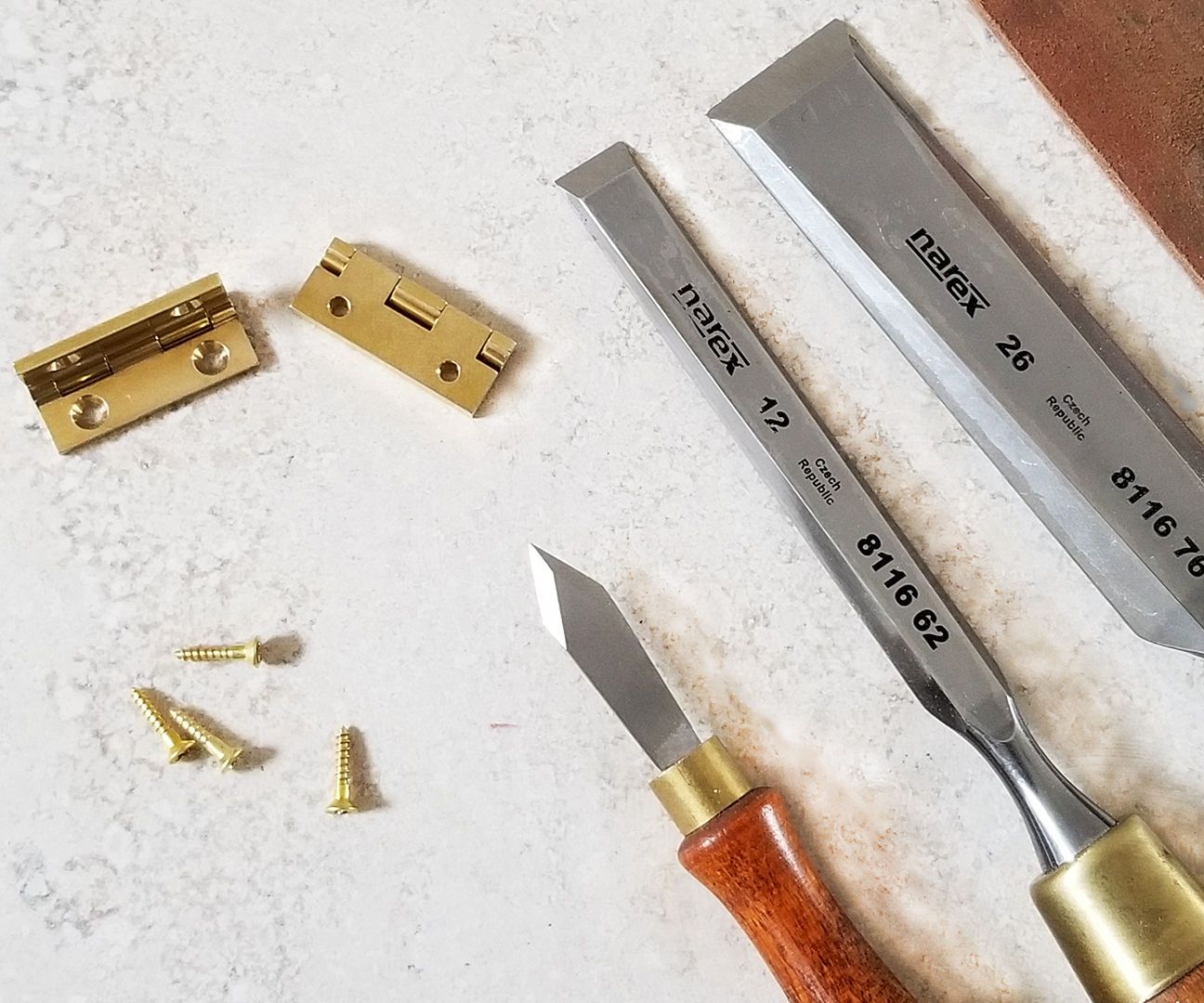 How to Install Box Hinges : 6 Steps (with Pictures) - Instructables
