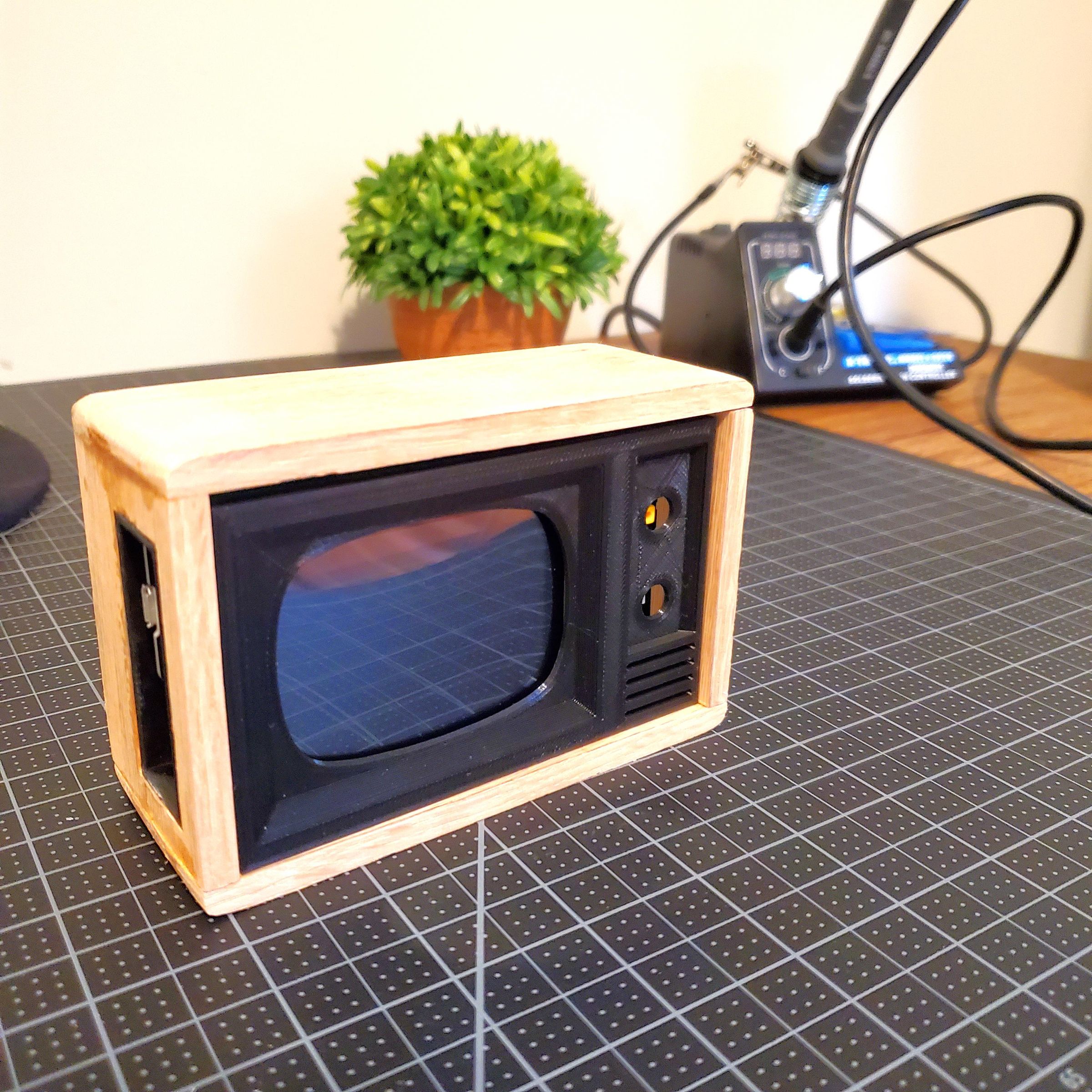 How to Make a Retro Mini-TV! : 15 Steps (with Pictures) - Instructables