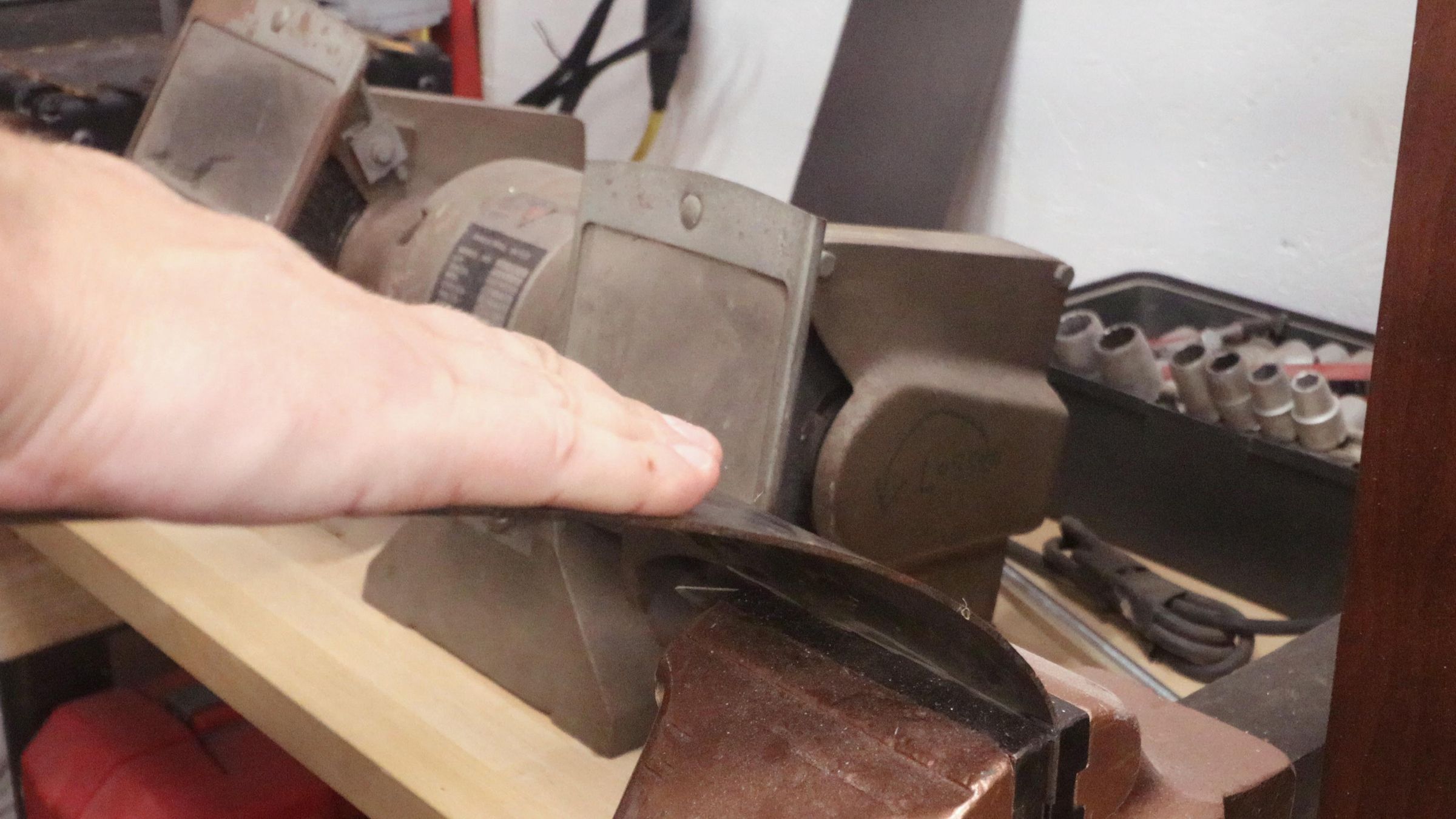 DIY Hammer-In Steel Garden Edging : 8 Steps (with Pictures) - Instructables