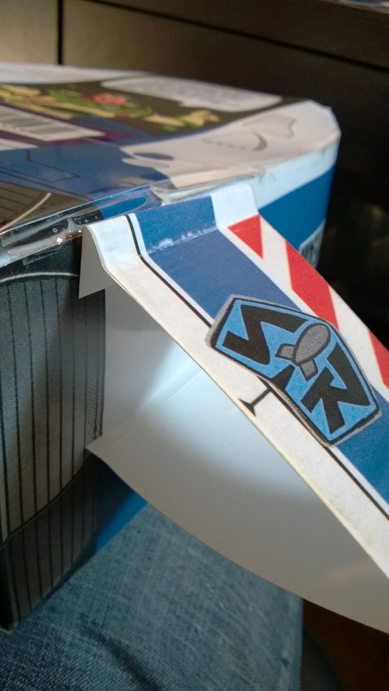 Buzz Lightyear's Box (Spaceship) : 6 Steps - Instructables