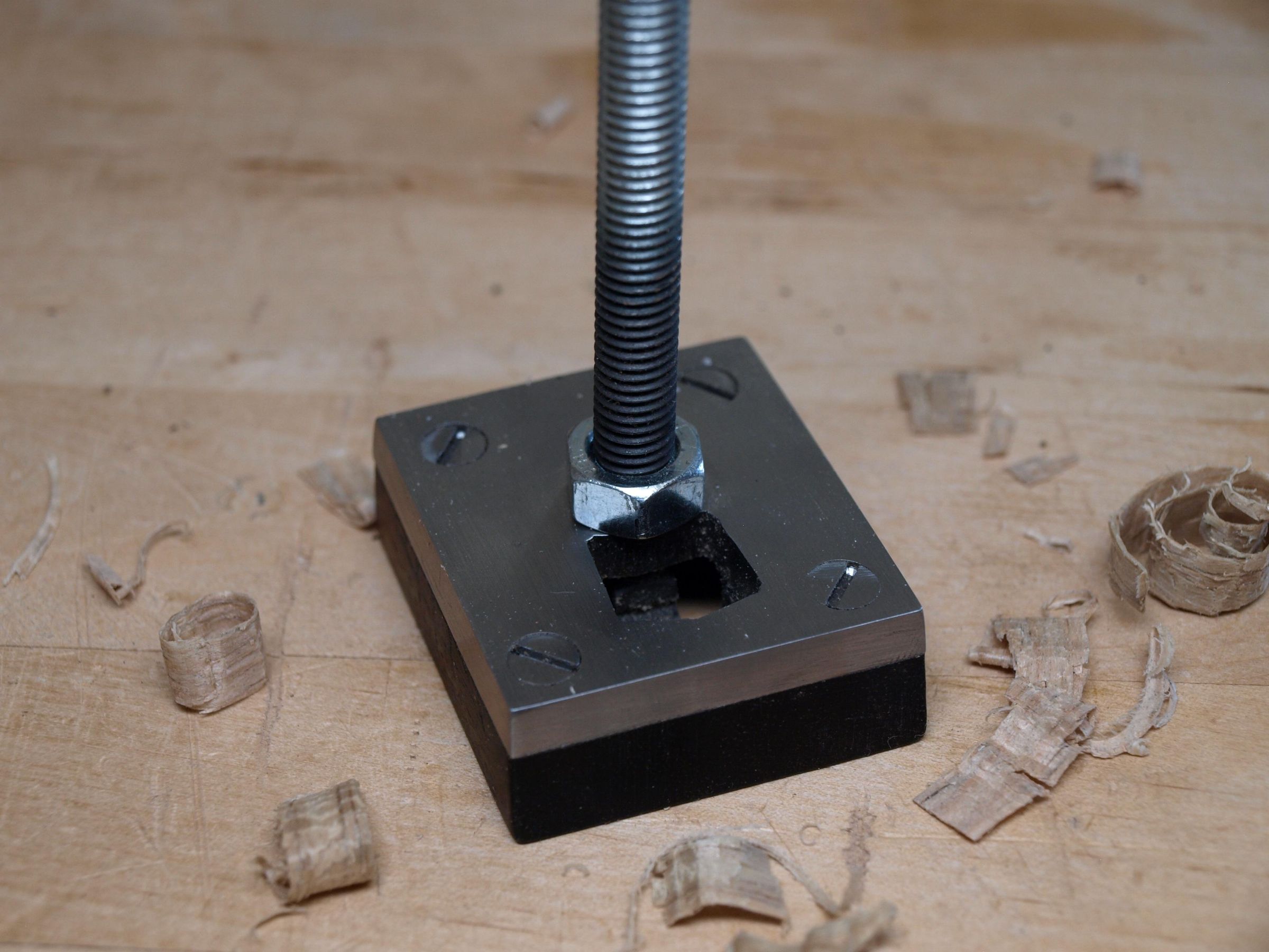 Mini Router Plane From Workshop Scraps : 4 Steps (with Pictures ...