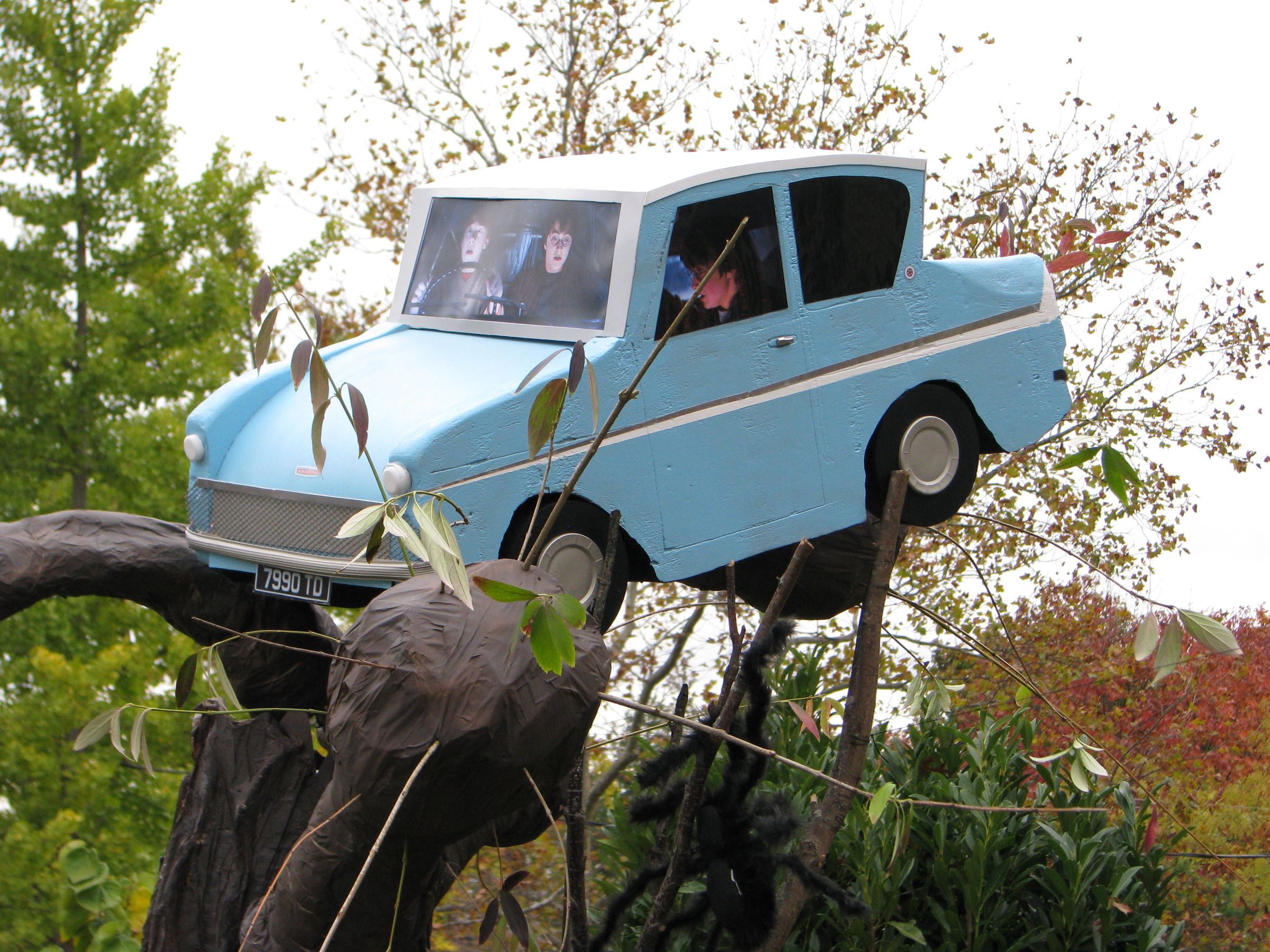 Flying Ford Anglia : 9 Steps (with Pictures) - Instructables