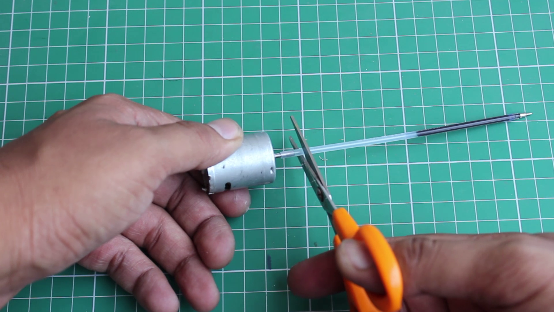 How to Make Vacuum Cleaner Using Plastic Bottle at Home : 7 Steps ...