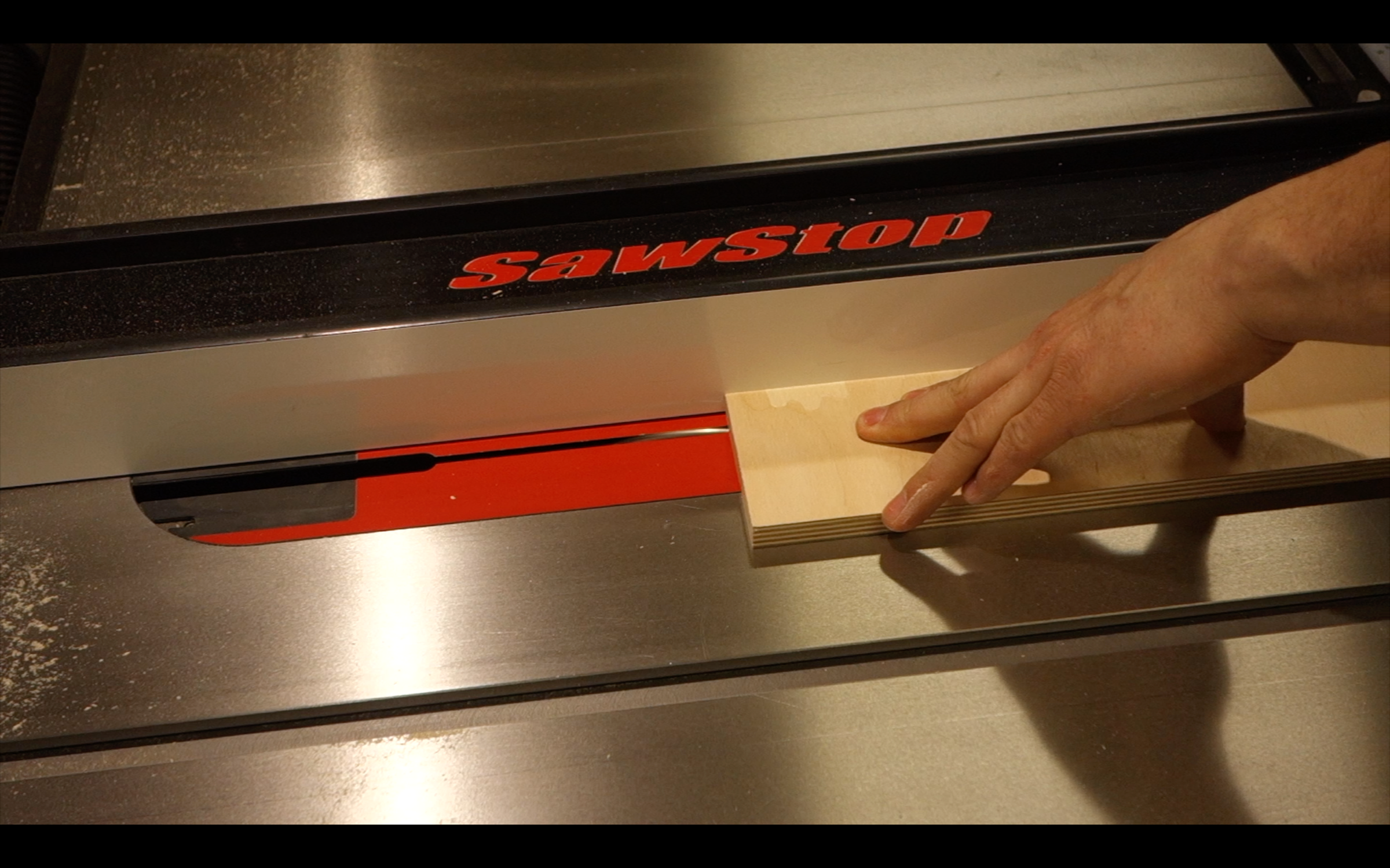 Make It - Adjustable Router Fence : 7 Steps (with Pictures) - Instructables