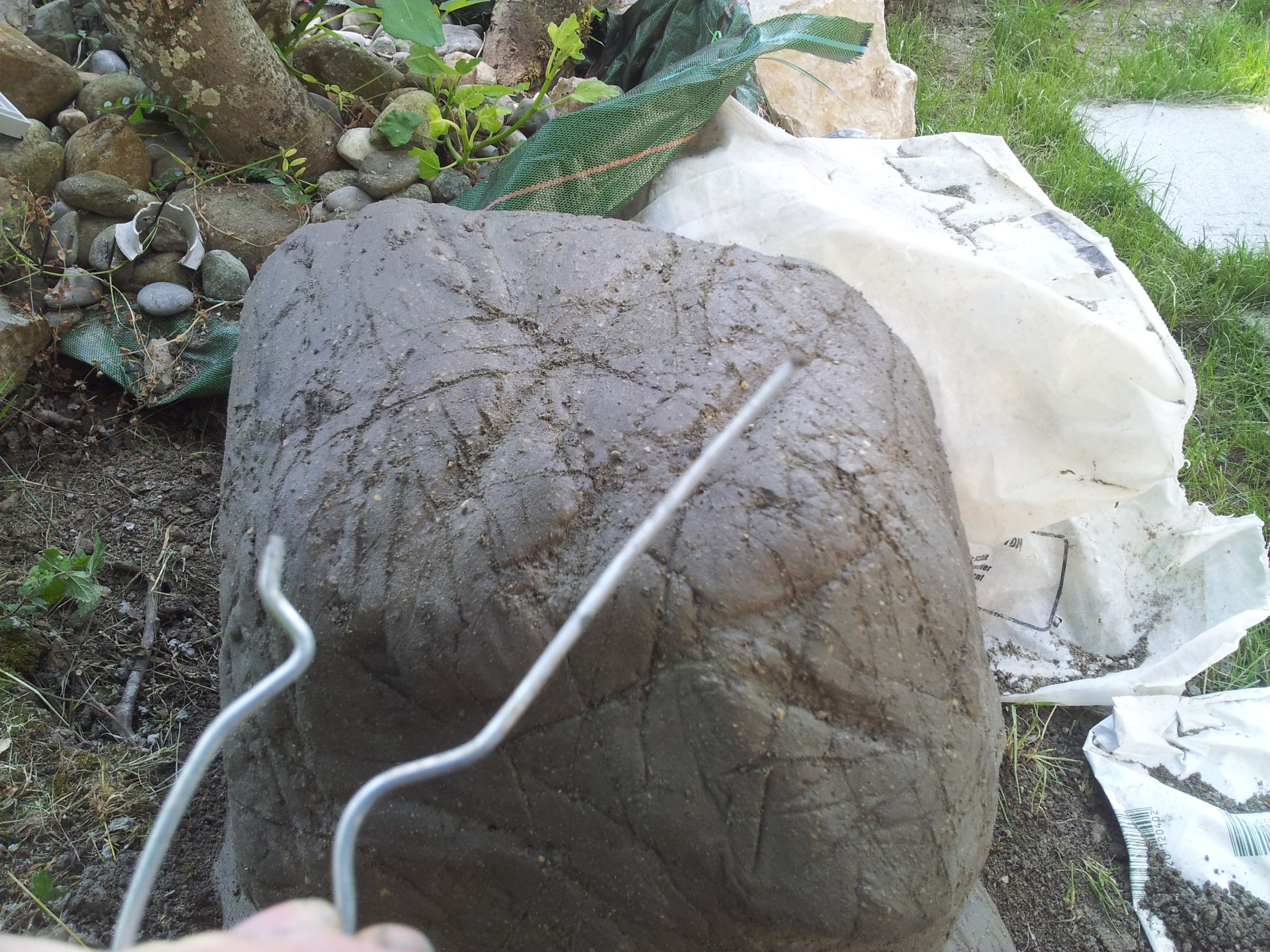 Concrete Rocks and Sculptures : 12 Steps - Instructables