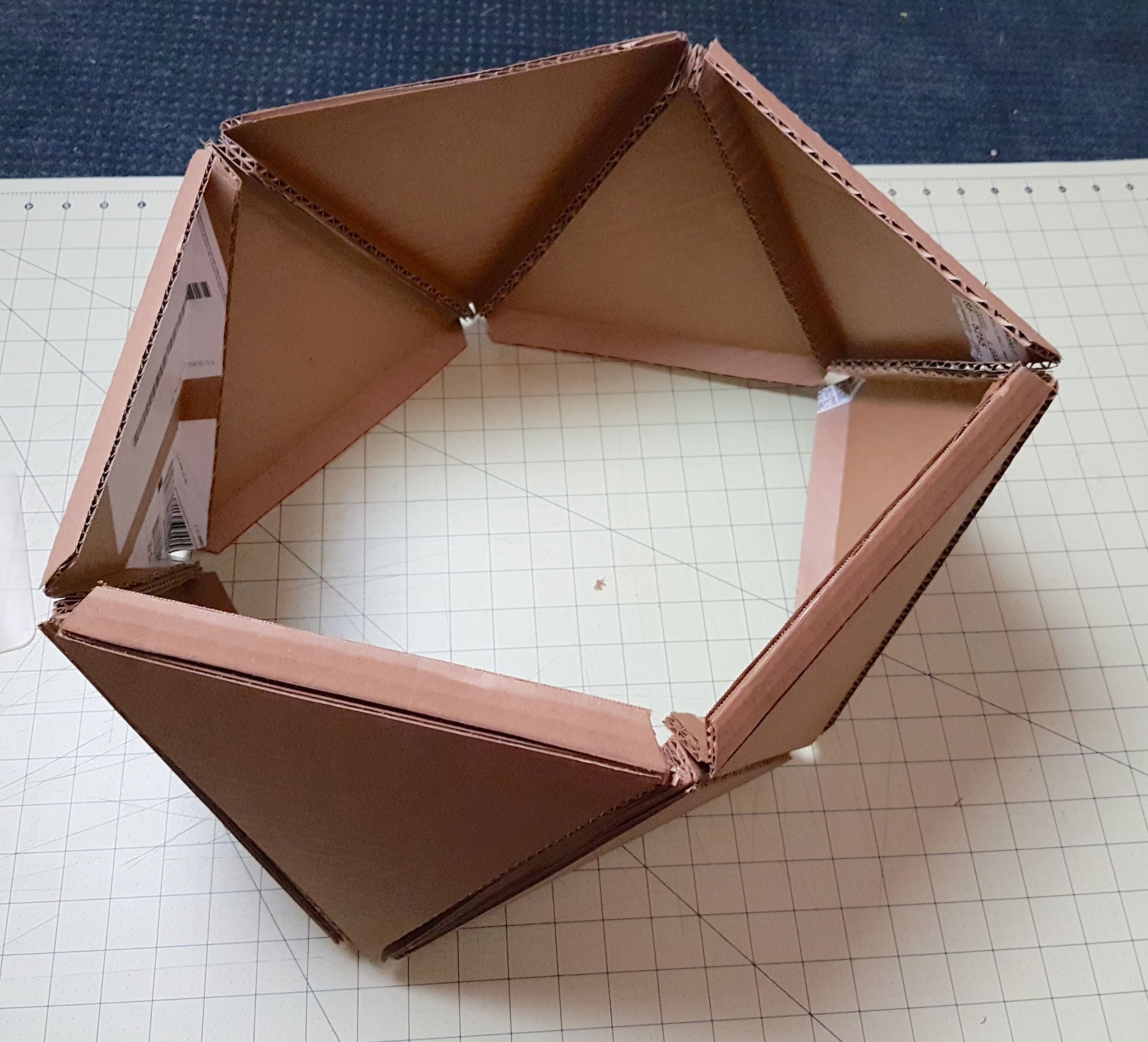 Modular Cardboard Lampshade : 12 Steps (with Pictures) - Instructables