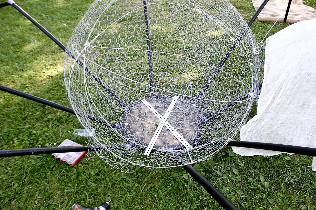 The Build of a Giant Spider : 7 Steps (with Pictures) - Instructables