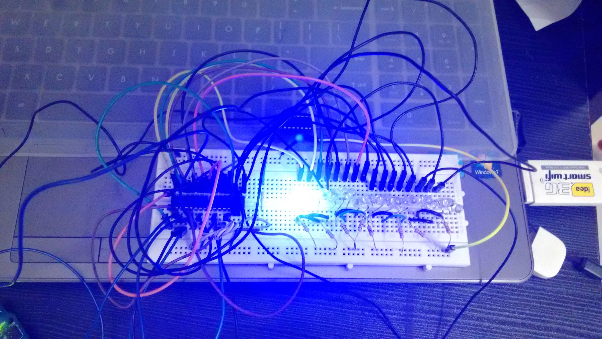 8-LED Knightrider: Using Shift Registers With Arduino : 5 Steps (with Pictures) - Instructables
